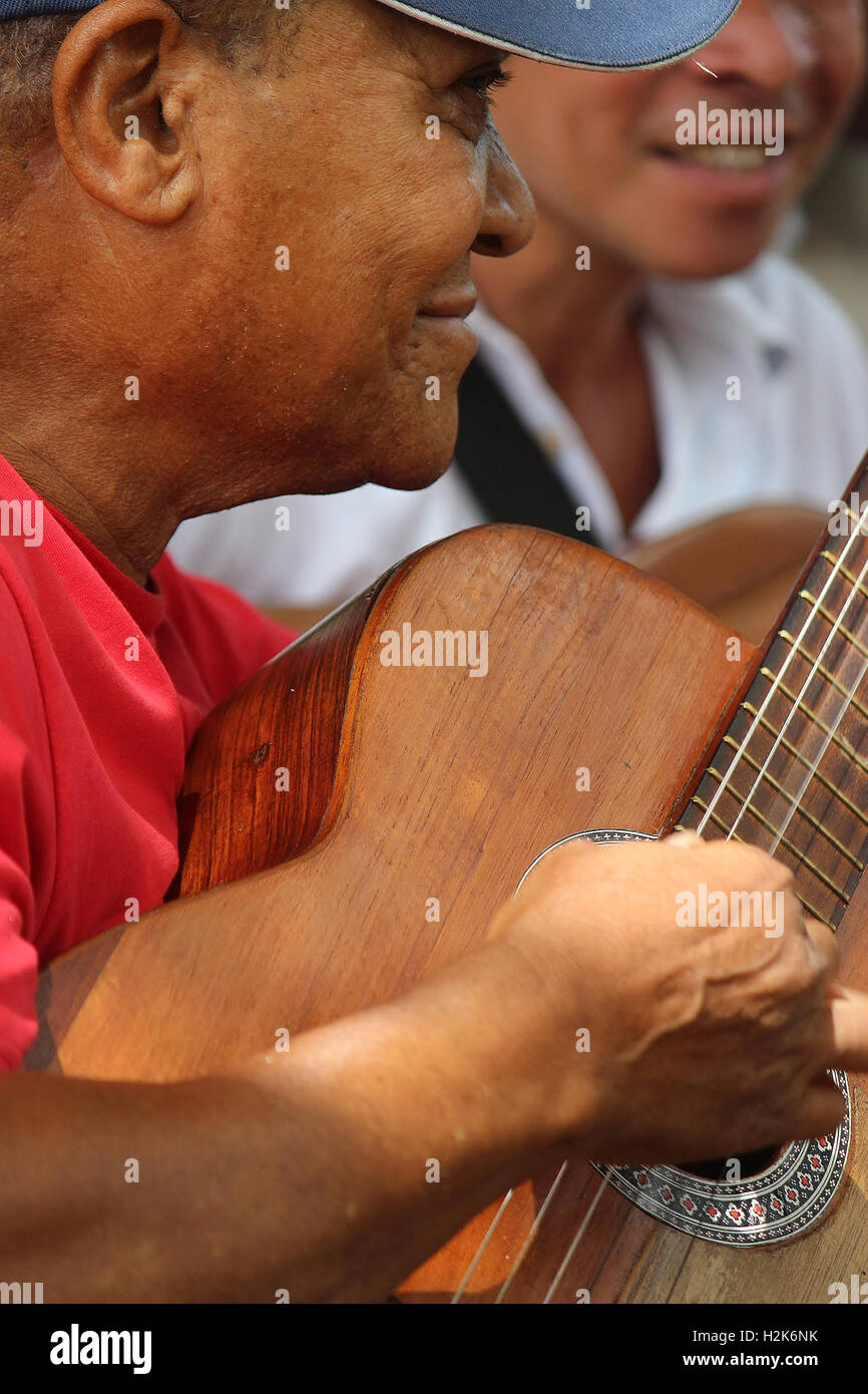 Musique cubaine Banque de photographies et d’images à haute résolution ...