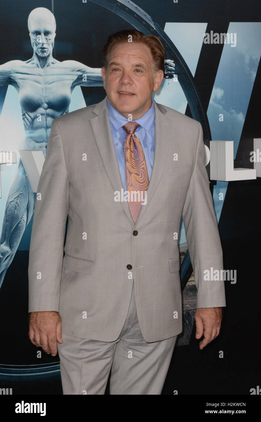 HOLLYWOOD, CA - le 28 septembre : Brian Howe à la première de HBO's ...