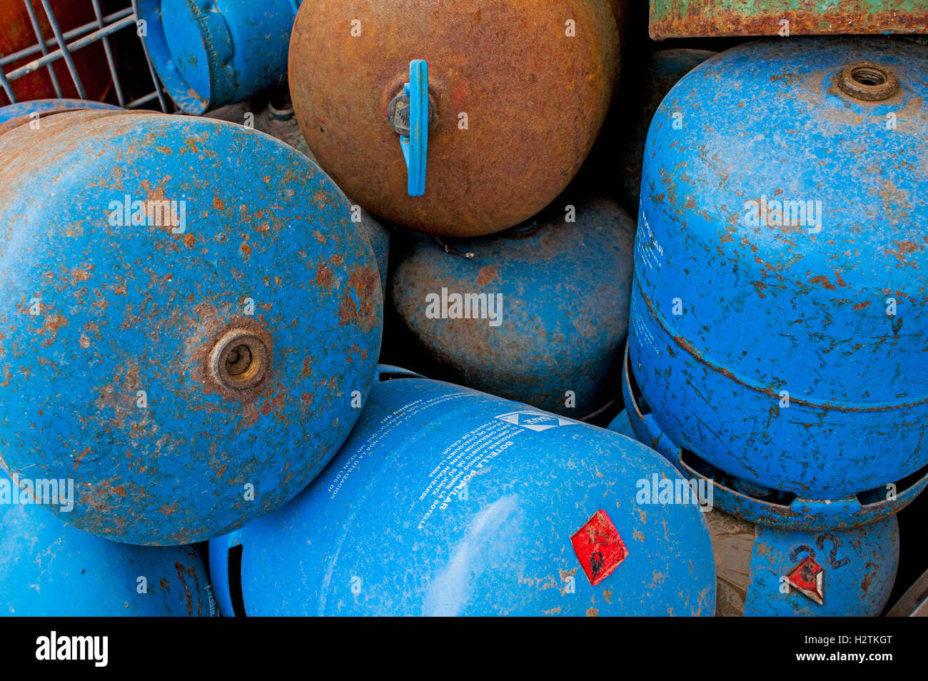 Recyclage de bouteilles de gaz butane Banque de photographies et d ...