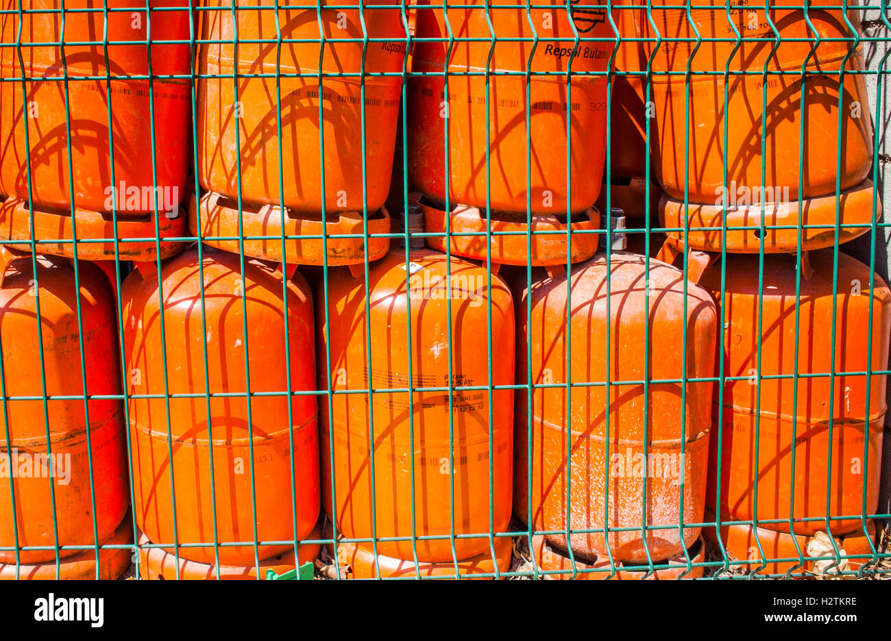 Recyclage de bouteilles de gaz butane Banque de photographies et d ...