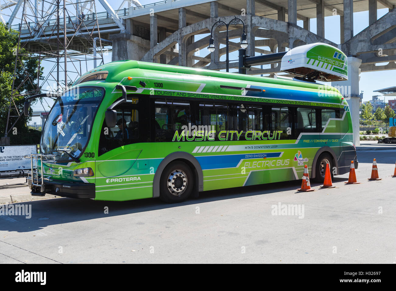 Circulator bus Banque de photographies et d’images à haute résolution ...