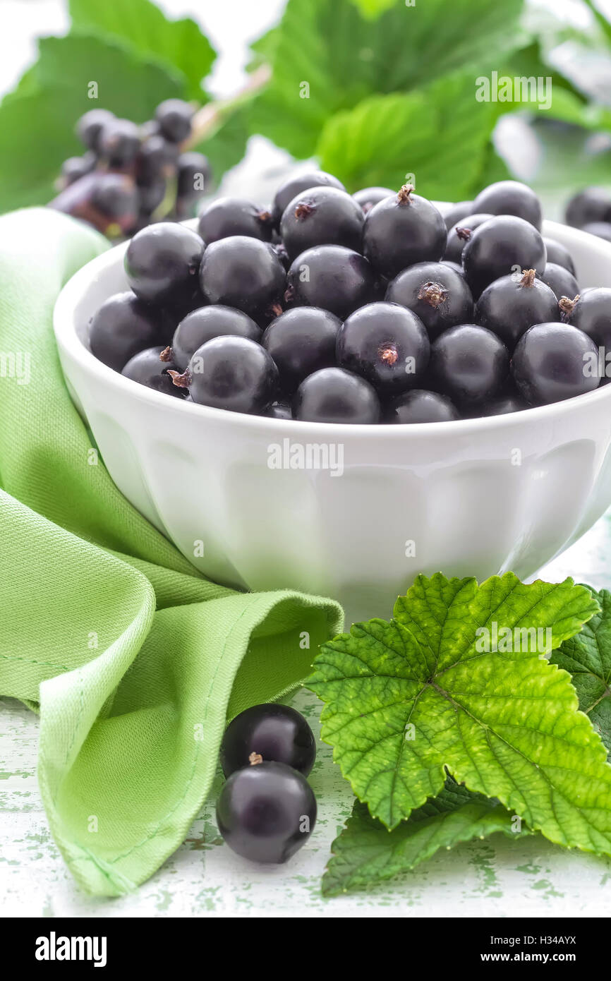 Cassis fruit manger Banque de photographies et d’images à haute ...