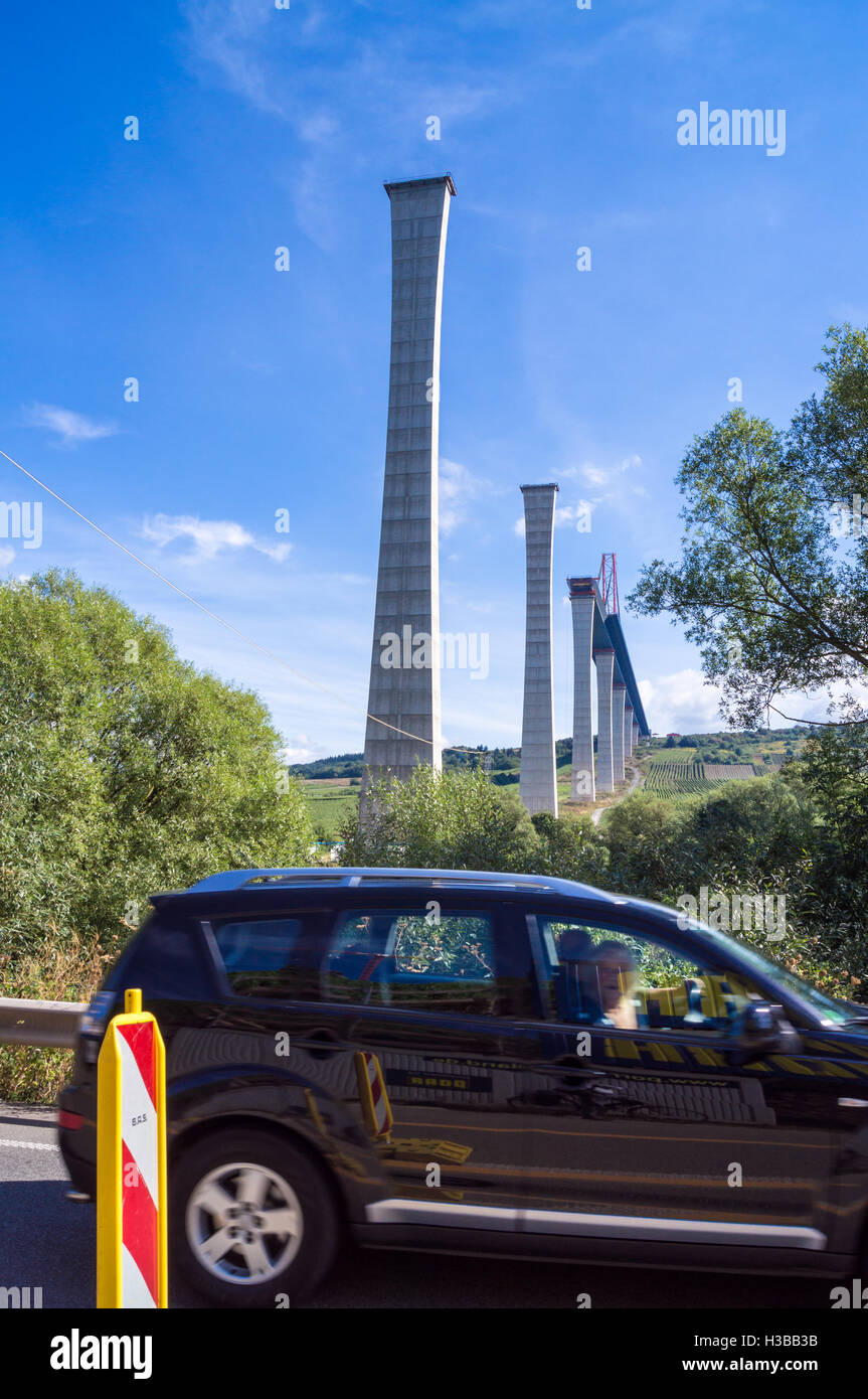 Autoroute hochmoselubergang moselbrucke Banque de photographies et d ...