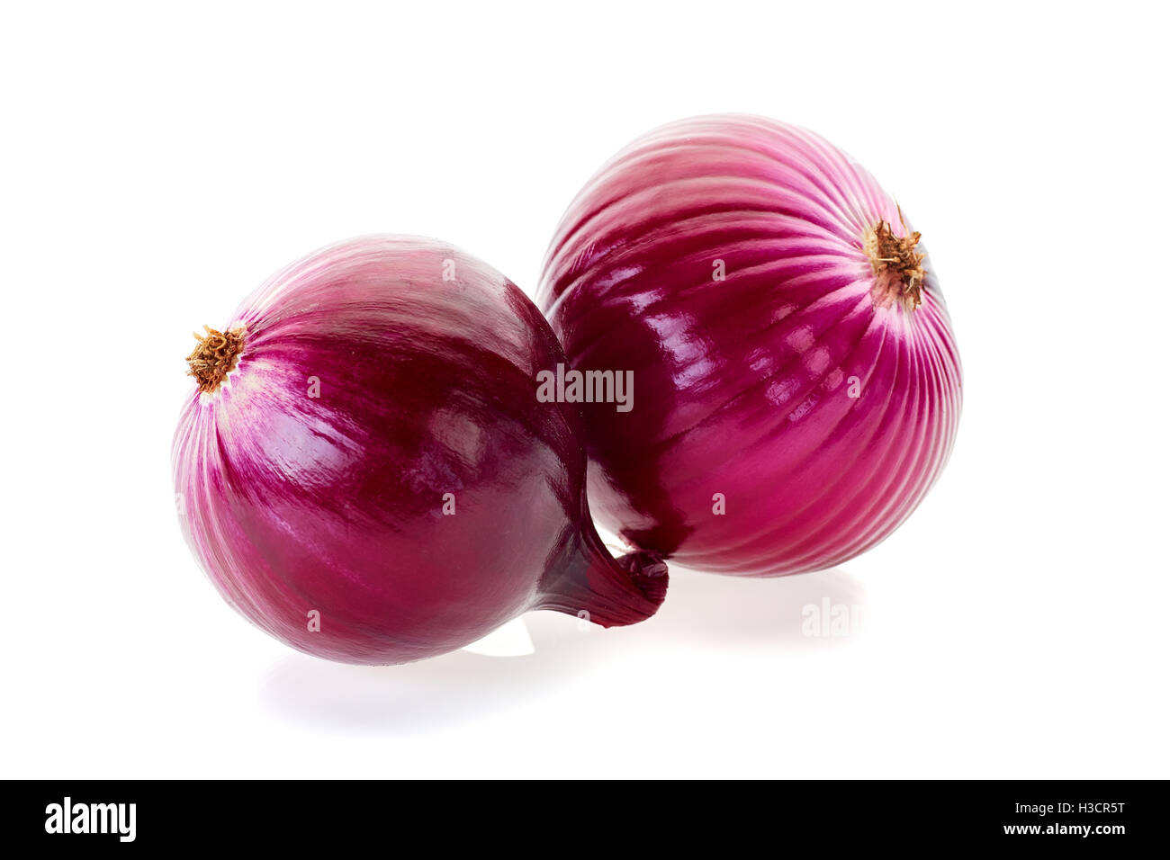 Oignons rouges sur fond blanc Banque de photographies et d’images à ...