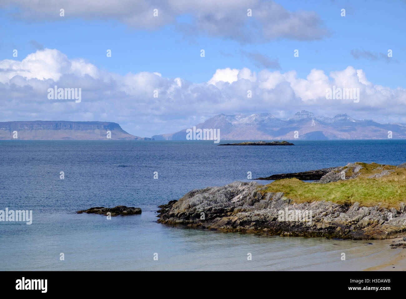 Vue sur eigg et rhum Banque de photographies et d’images à haute ...