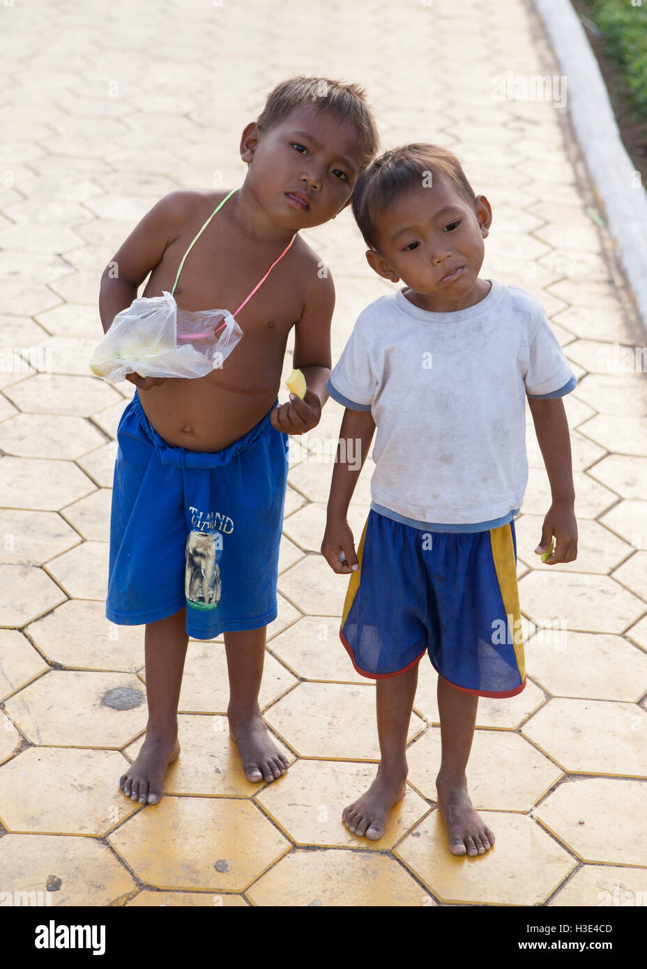 Les Enfants Des Rues De Phnom Penh Cambodge Photo Stock Alamy