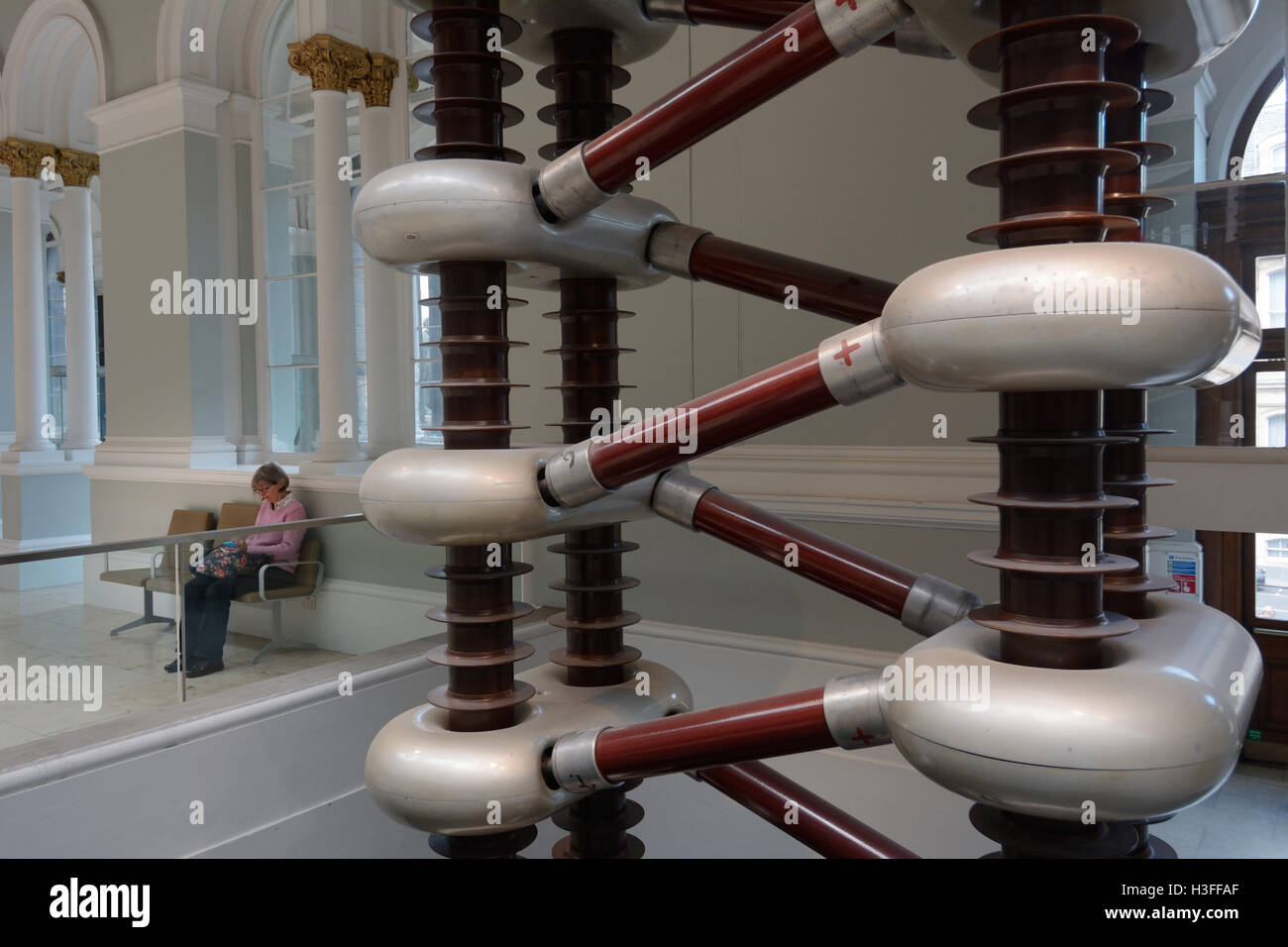 Cockcroft walton Banque de photographies et d’images à haute résolution ...