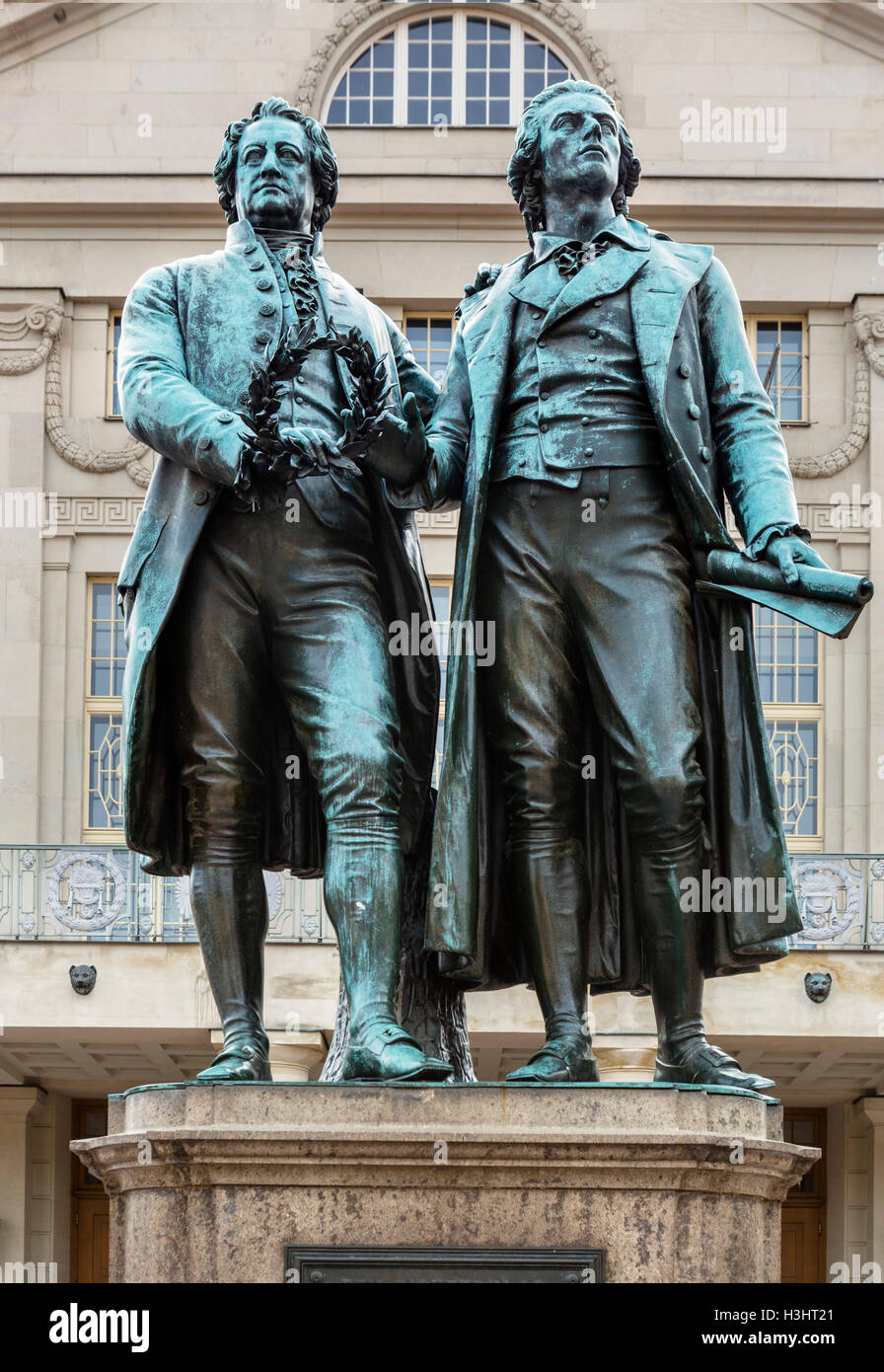 Statue de goethe et schiller Banque de photographies et d’images à ...