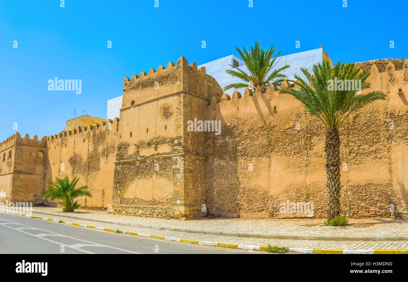 La médina de Sfax abrite le grand complexe de la défensive médiévale ...