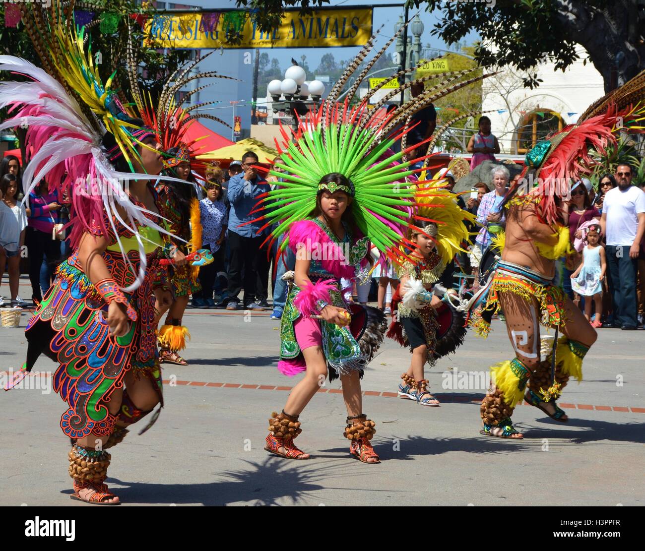 Aztec Dancers Photos & Aztec Dancers Images - Alamy
