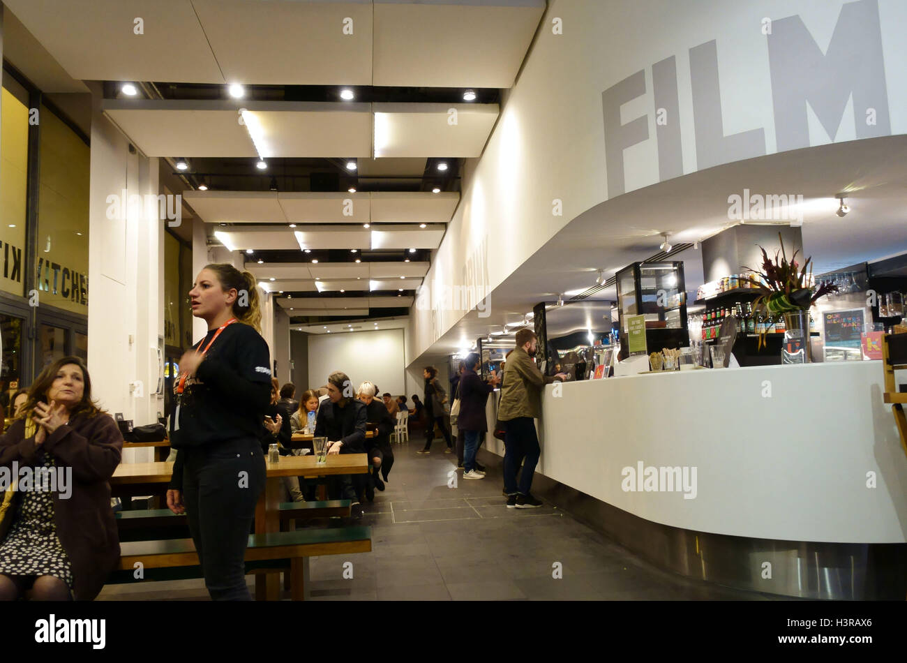 Hackney bar Banque de photographies et d’images à haute résolution - Alamy