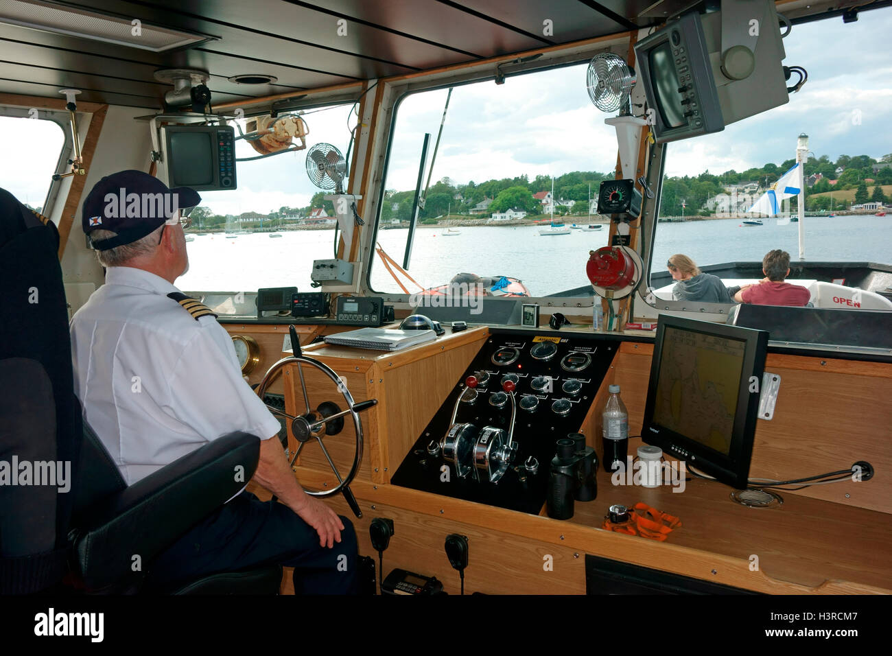 Cockpit inside boat Banque de photographies et d’images à haute ...