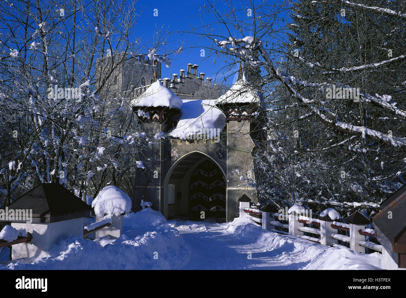 Itter castle Banque de photographies et d’images à haute résolution - Alamy