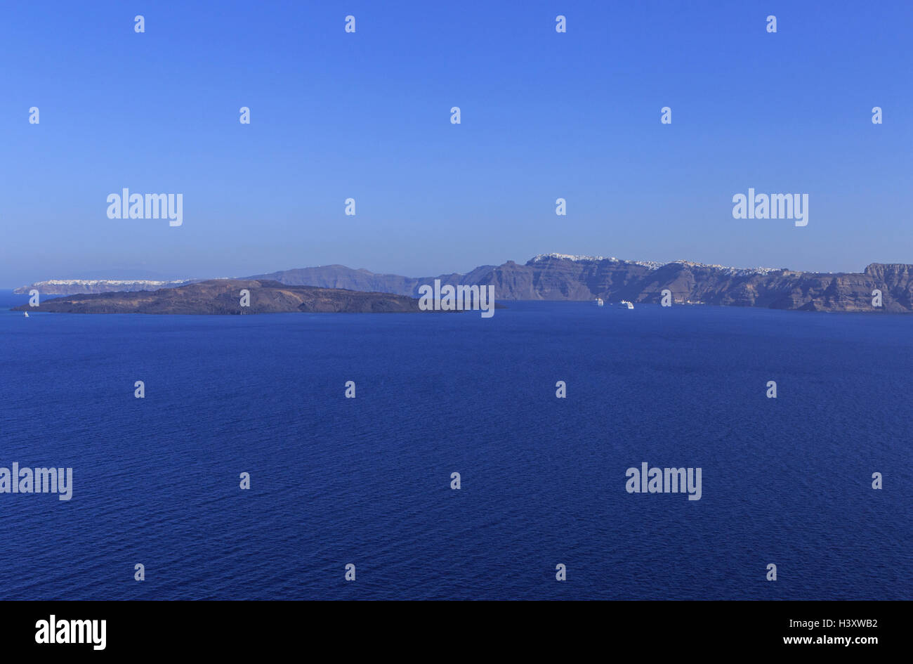 Caldeira et volcan fira de santorin Banque de photographies et d’images ...