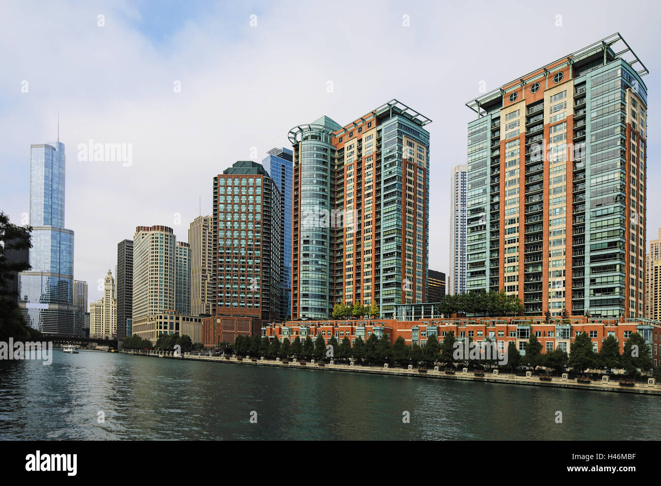 Chicago riverwalk tour Banque de photographies et d’images à haute ...