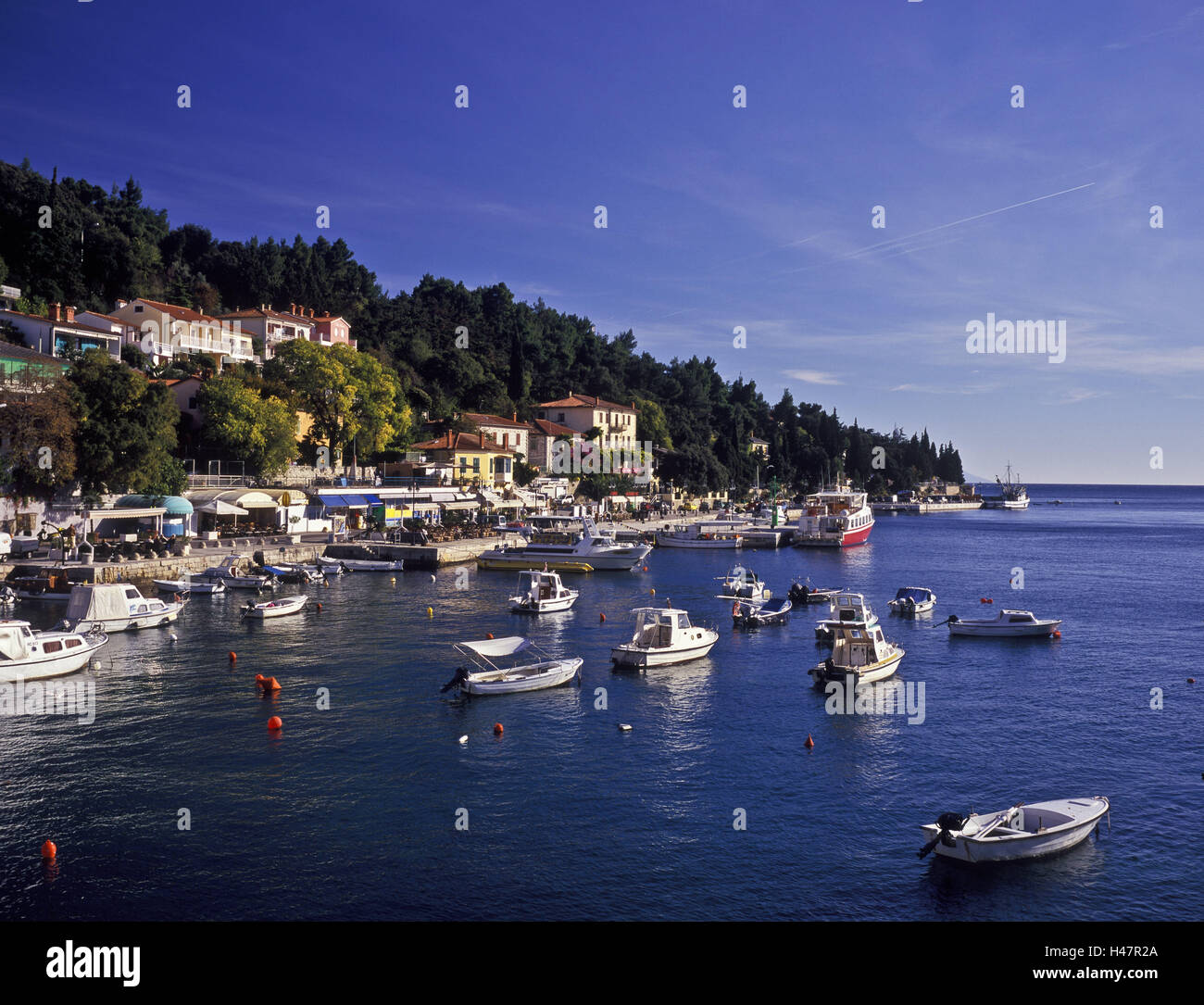 La Croatie, Istrie, Kvarner, Rabac, port, bottes, vue locale, le lieu ...