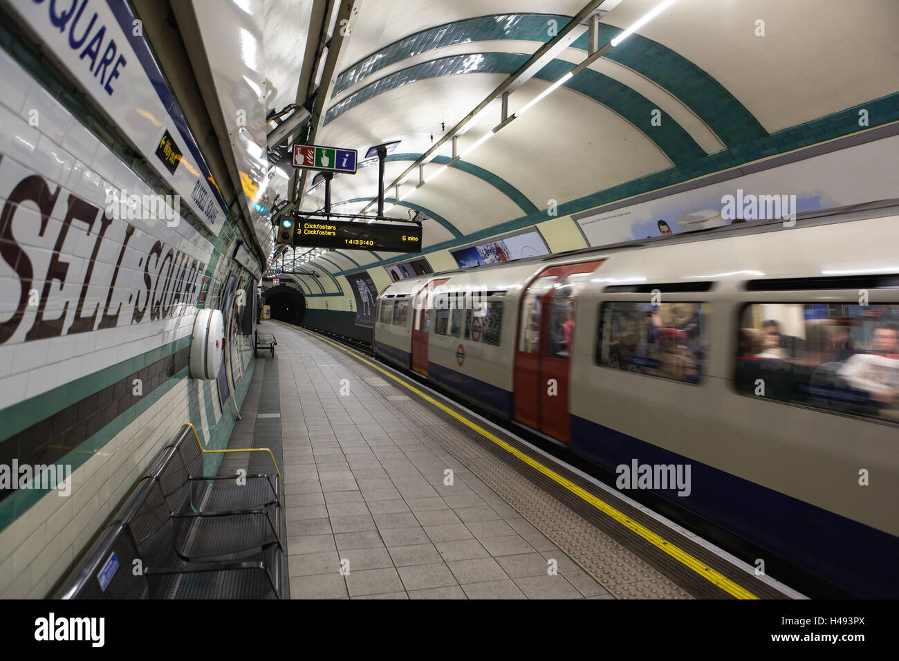 Station de tube carré russell Banque de photographies et d’images à ...