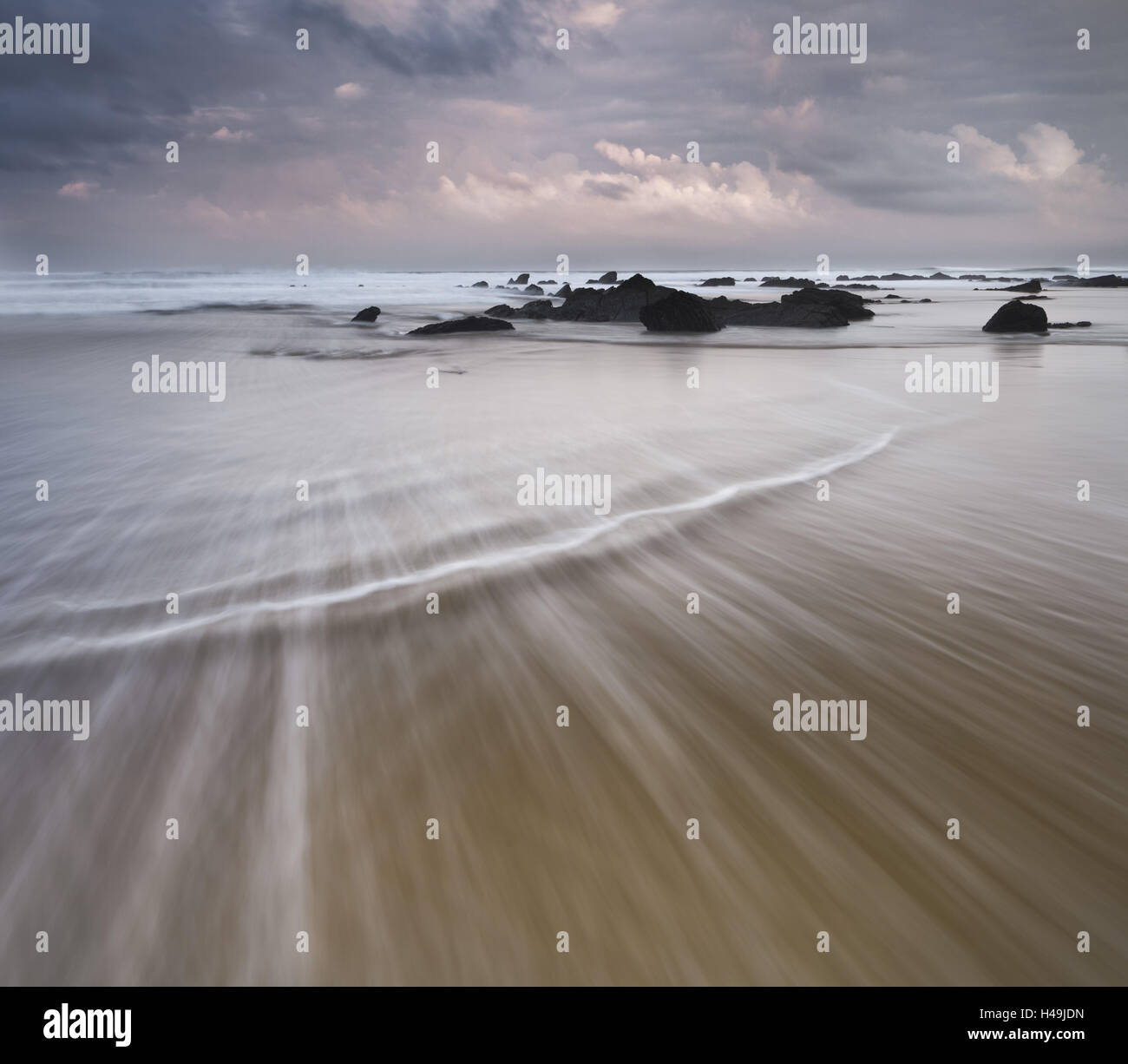 Barrika, plage de sable, de roche, de la mer, Golfe de Gascogne, les ...
