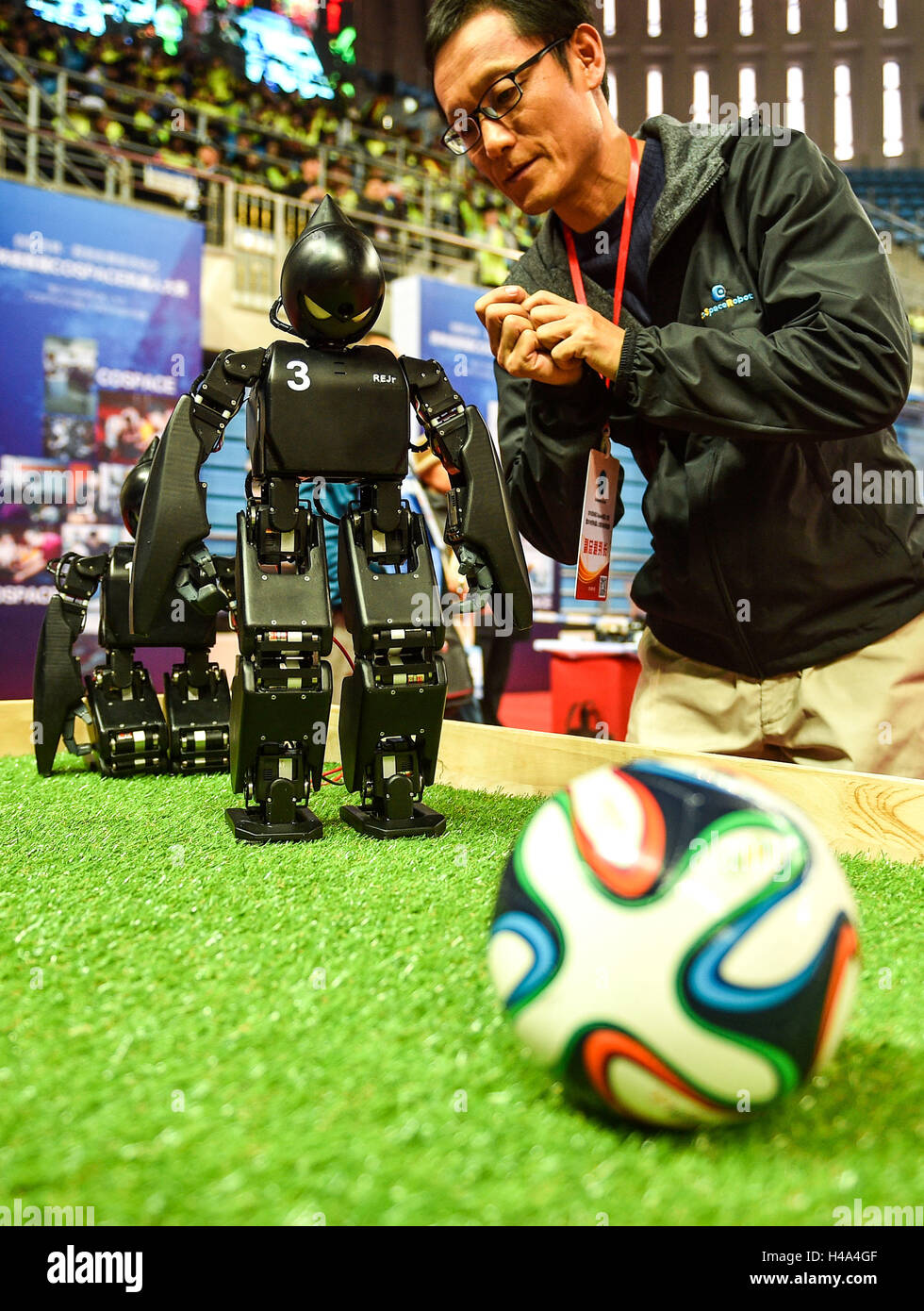 Soccer robot Banque de photographies et d’images à haute résolution - Alamy