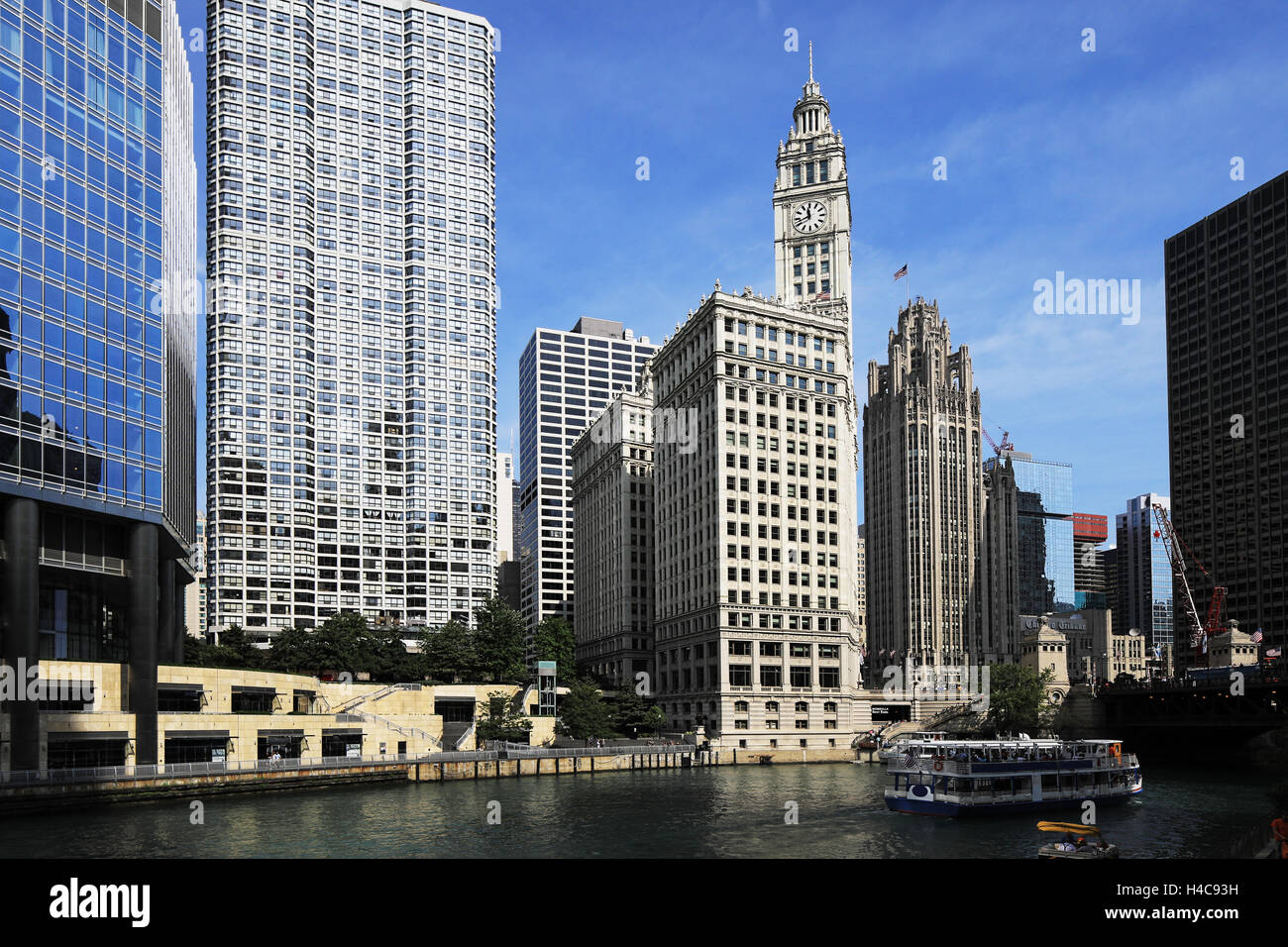 Chicago riverwalk tour Banque de photographies et d’images à haute ...