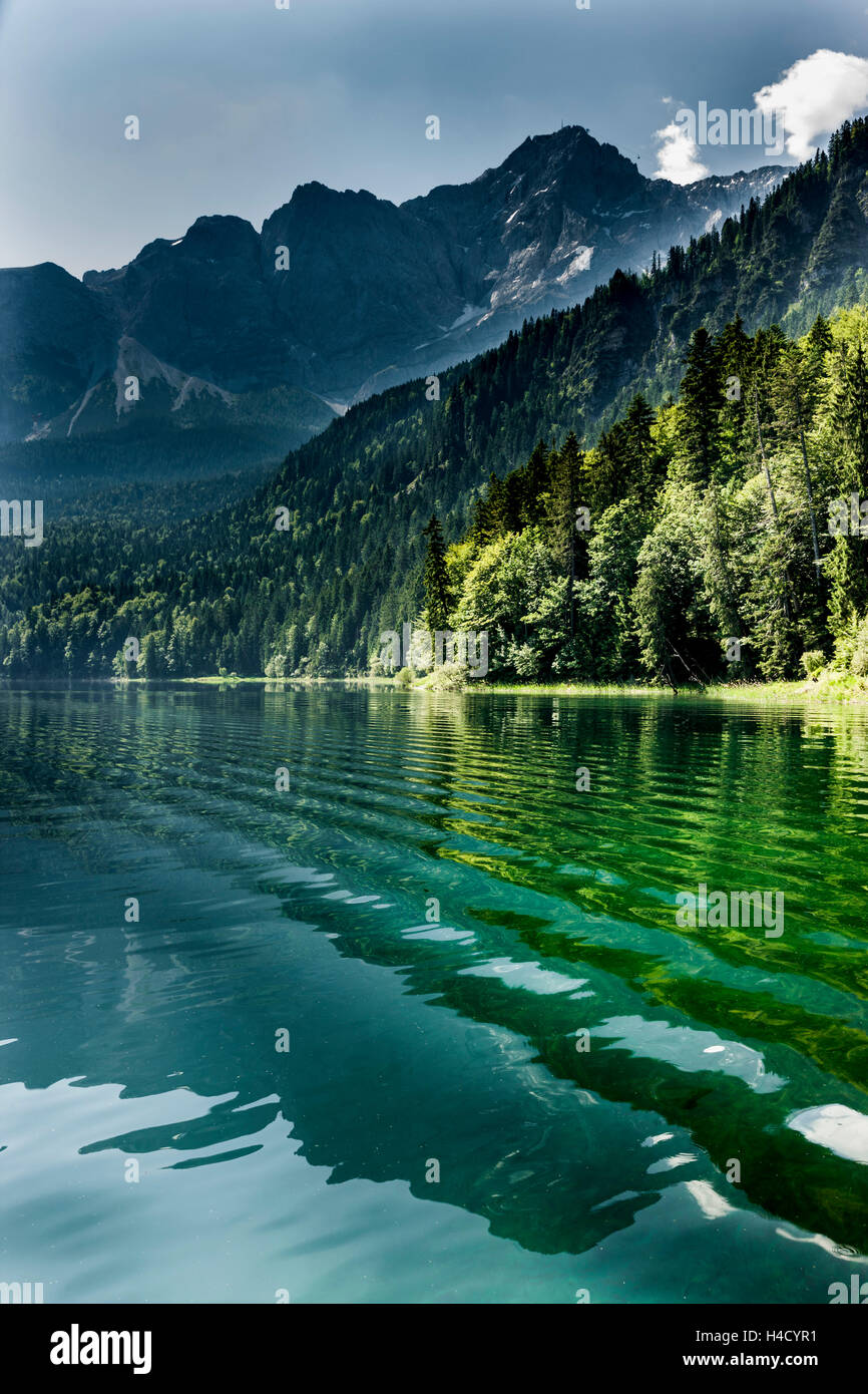 Lac eibsee avec zugspitze Banque de photographies et d’images à haute résolution - Alamy