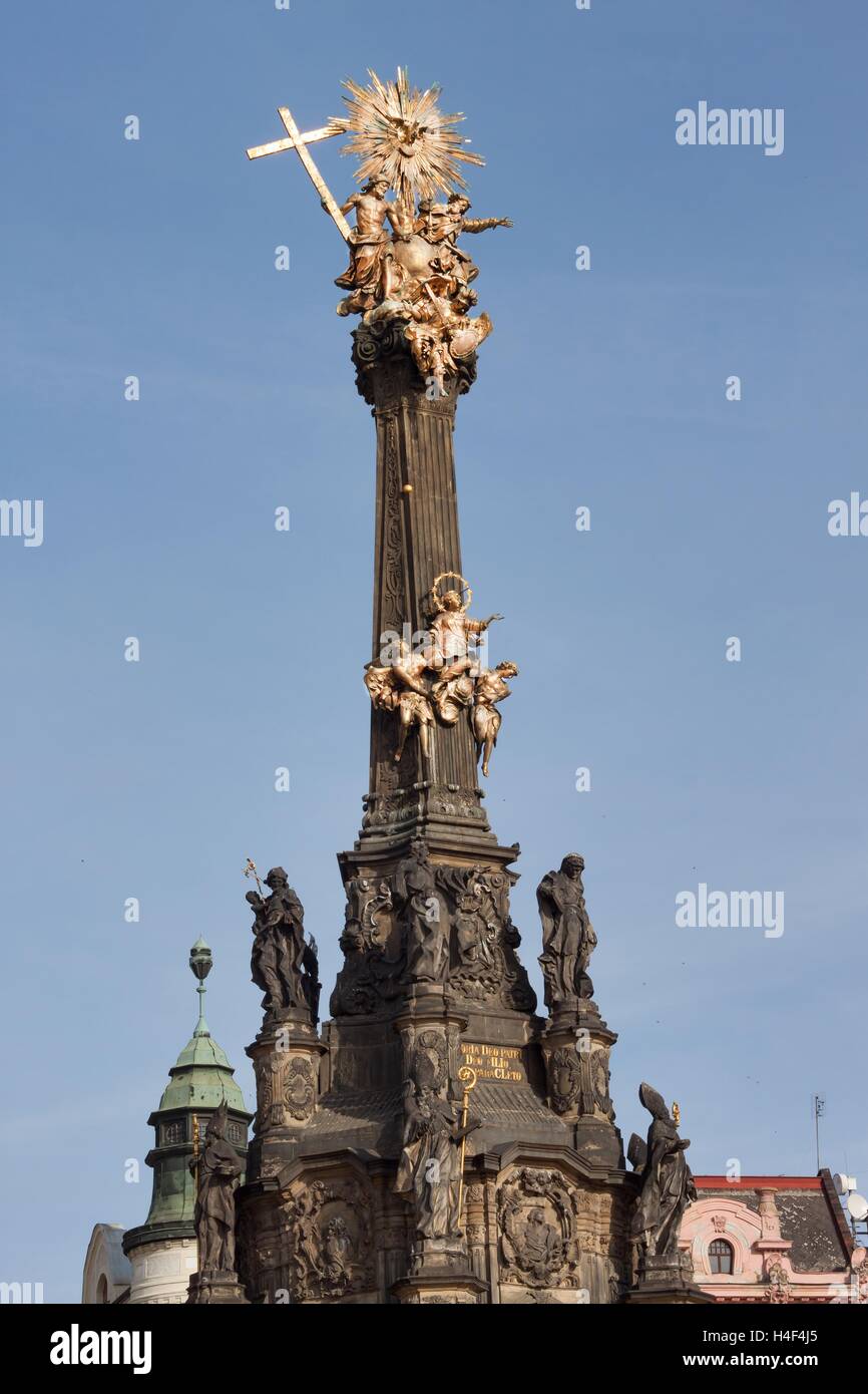 Détail de la colonne baroque de la ville de Olomouc. Art Baroque ...