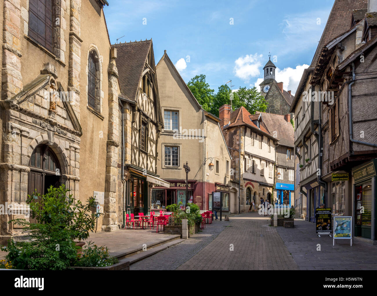 Montluçon, rue des serruriers, Half-Timbered dans la vieille ville ...