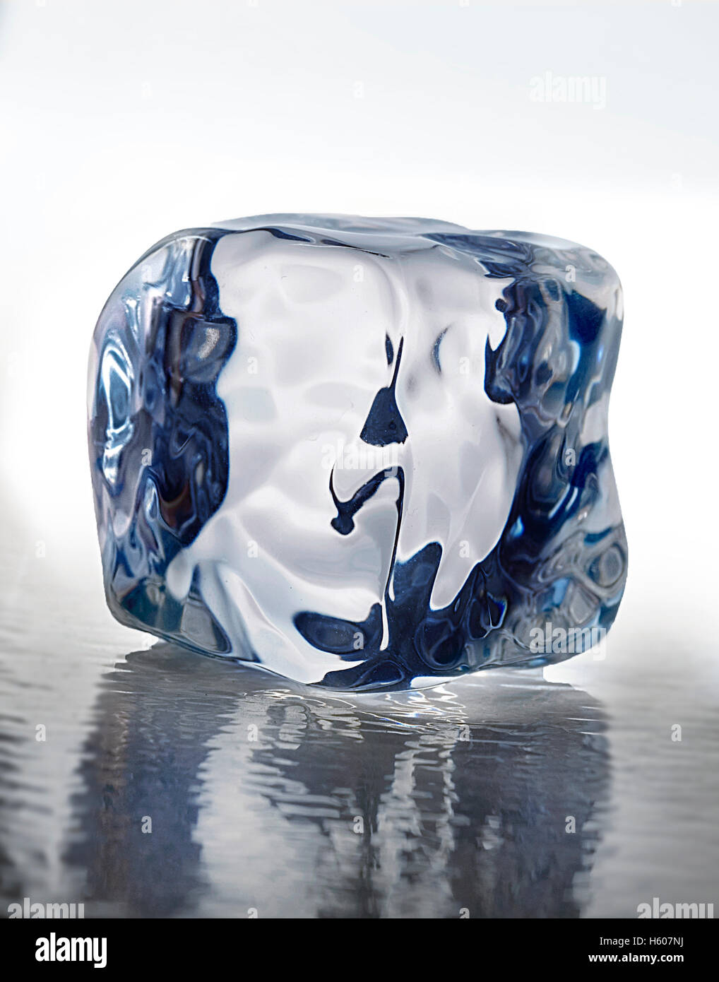 Cube de glace Banque de photographies et d’images à haute résolution ...