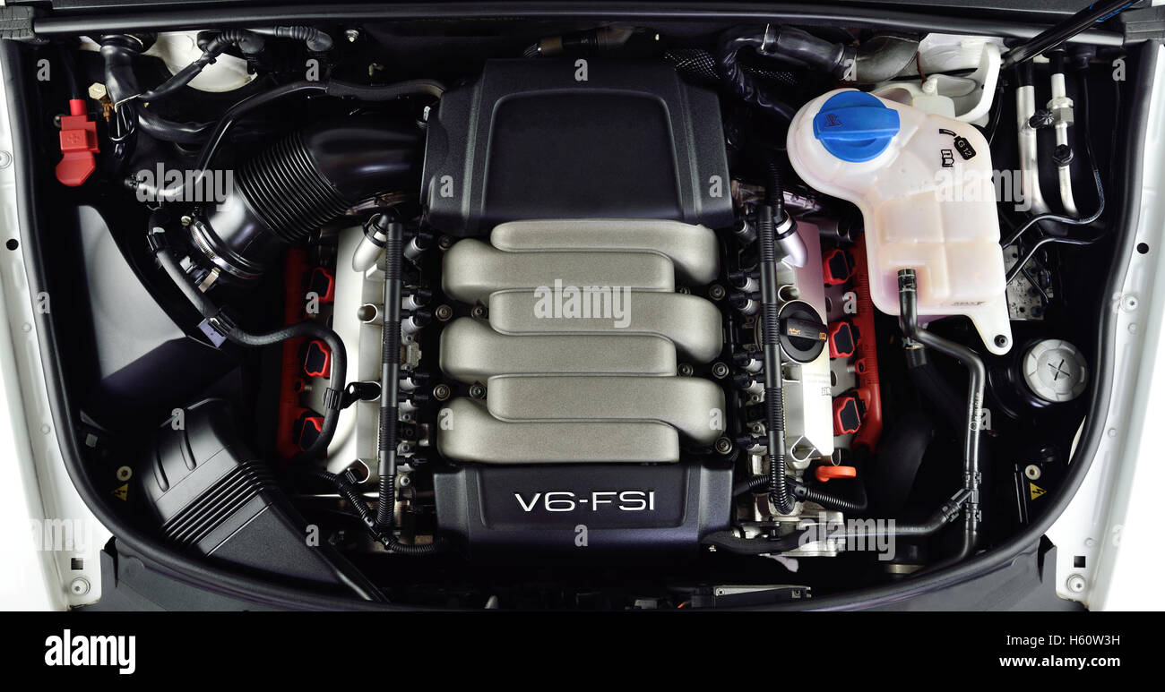 V6 engine Banque de photographies et d’images à haute résolution - Alamy