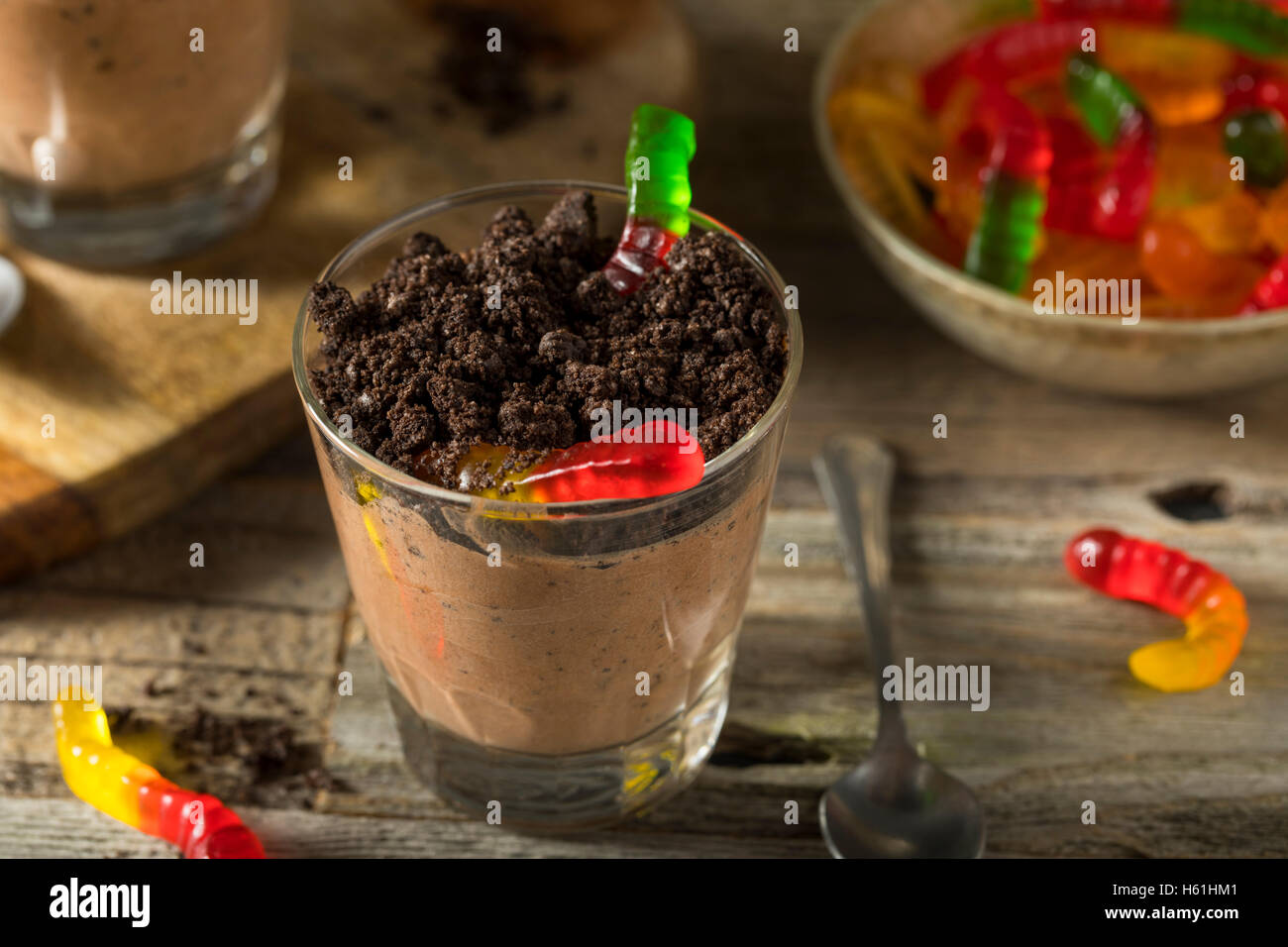 Dirt pudding Banque de photographies et d’images à haute résolution - Alamy