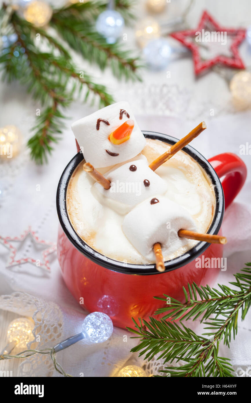 Bonhomme de neige chocolat chaud Banque de photographies et d’images à ...