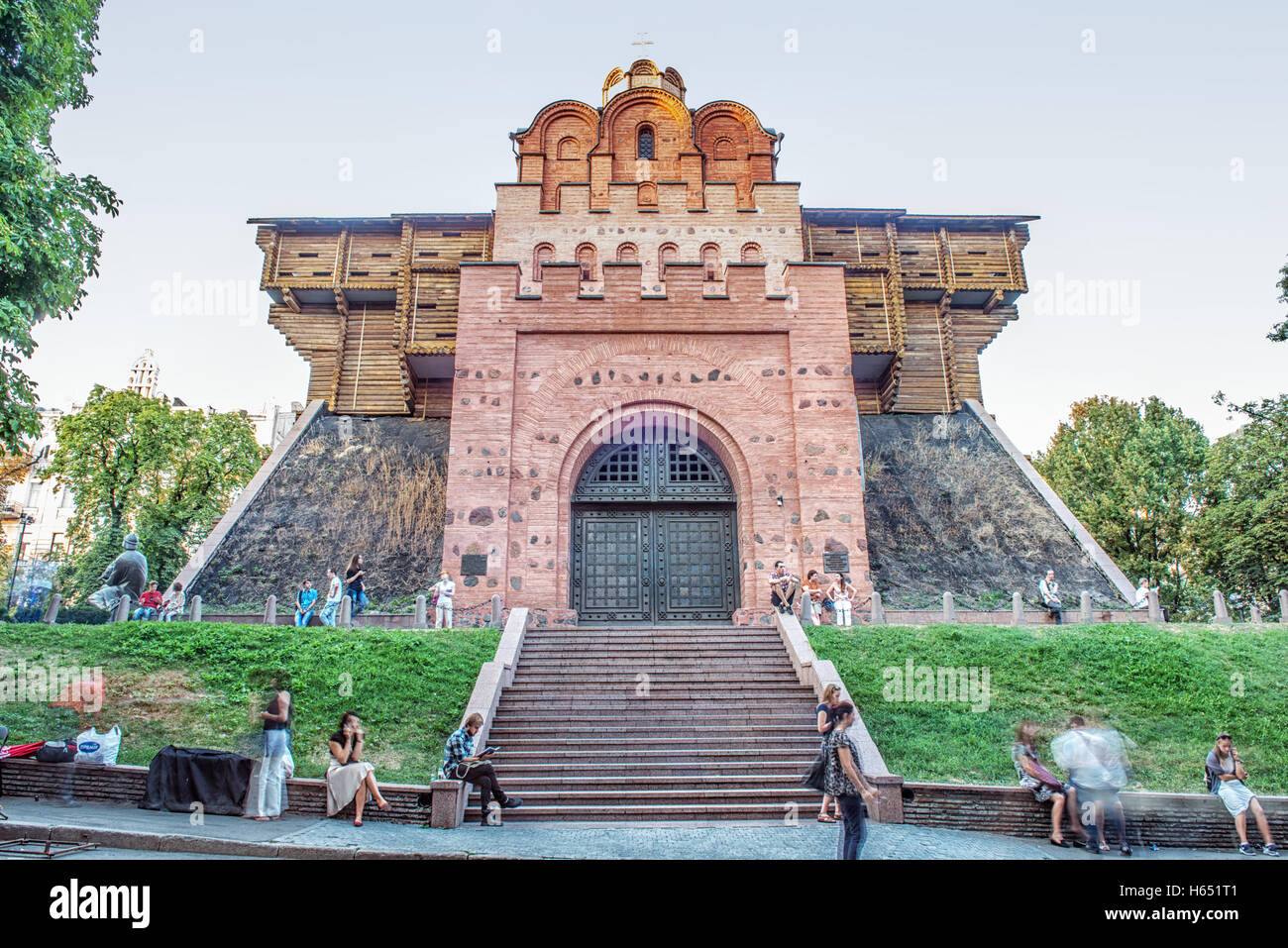 Porte d'or à Kiev, Ukraine . Ancien château médiéval entrée de ville ...