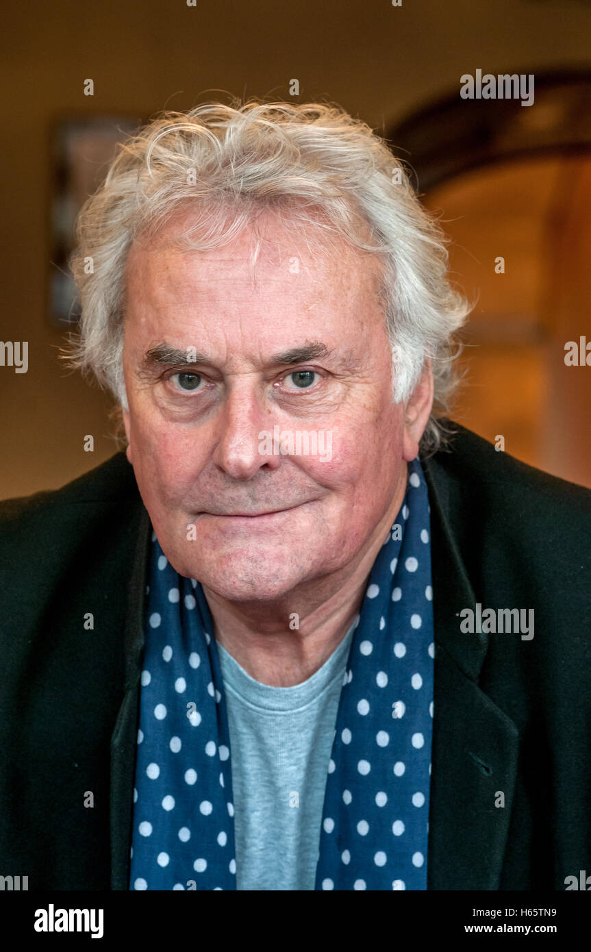 Sir Richard Eyre, directeur de la production, avec les termes ...