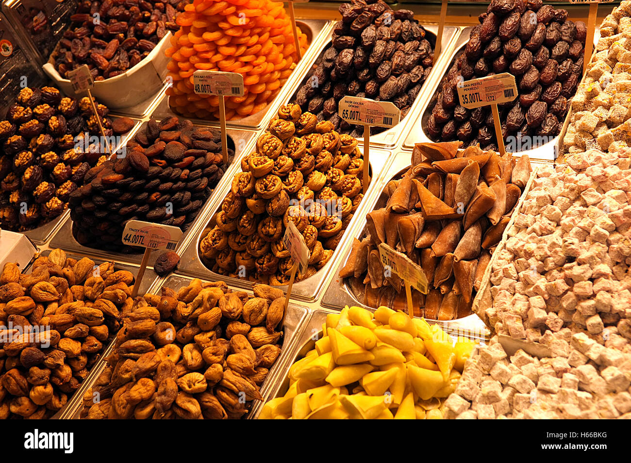 Fruit turc Banque de photographies et d’images à haute résolution - Alamy