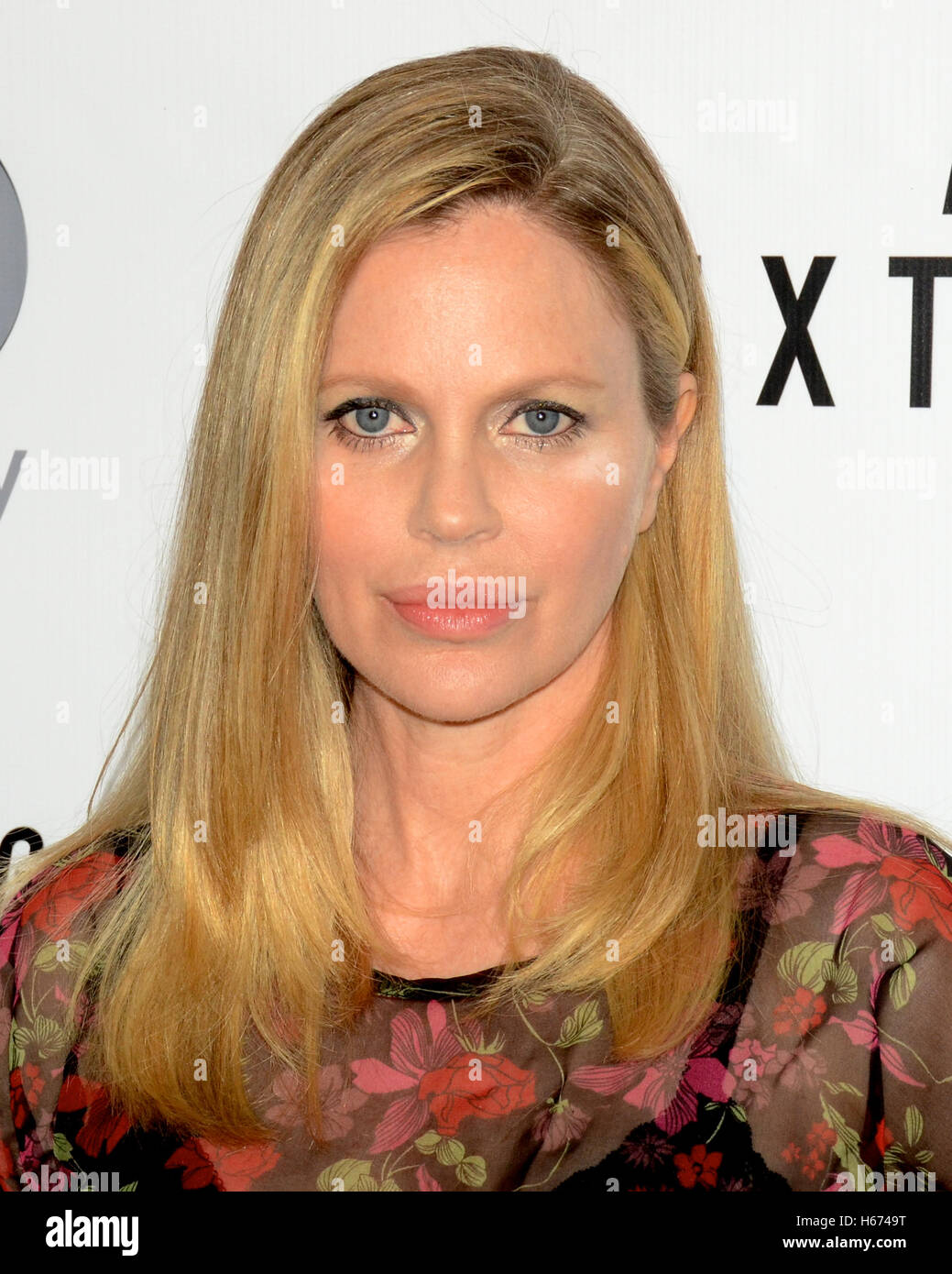 Kristen Bauer van Straten arrive à la Los Angeles premiere de The ...