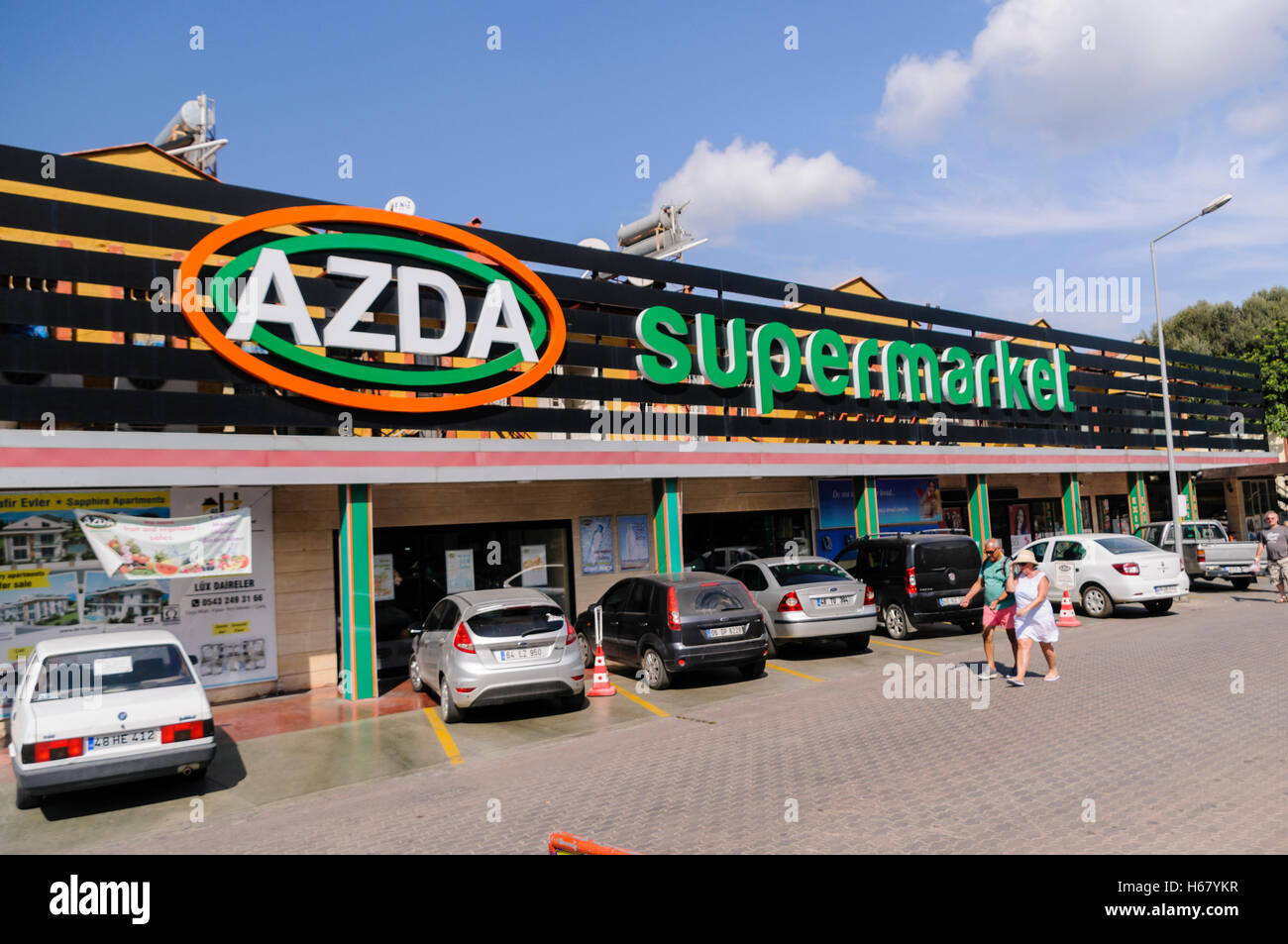 Asda devant le magasin Banque de photographies et d’images à haute ...