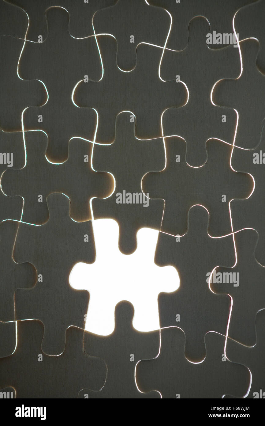 Incomplete jigsaw puzzle Banque de photographies et d’images à haute ...