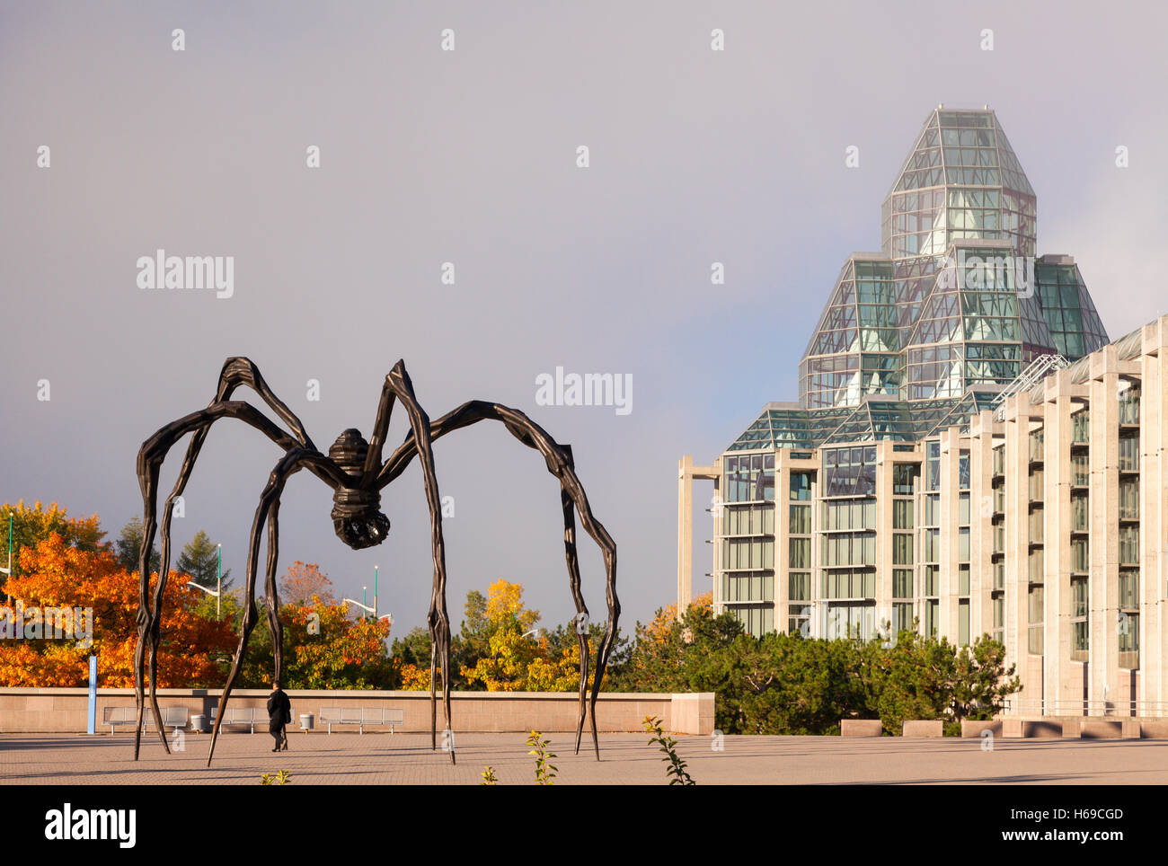 Maman sculpture Banque de photographies et d’images à haute résolution ...