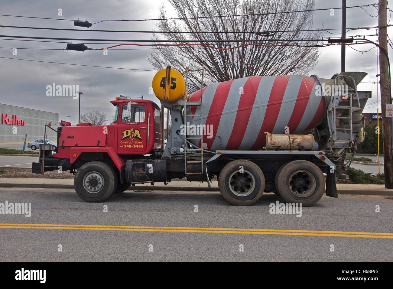 Mack RM Bétonnière Photo Stock - Alamy