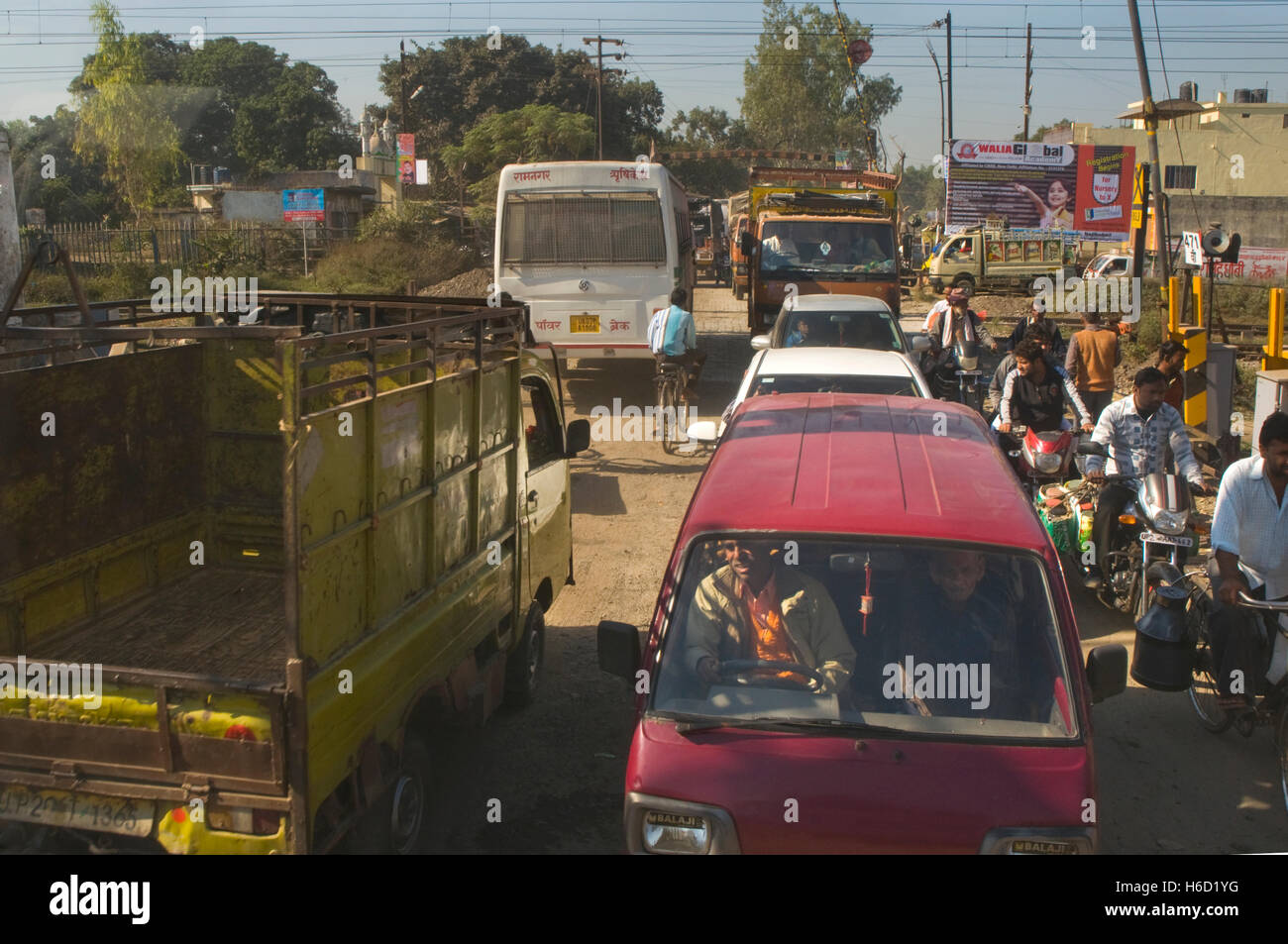 Embouteillage inde Banque de photographies et d’images à haute ...