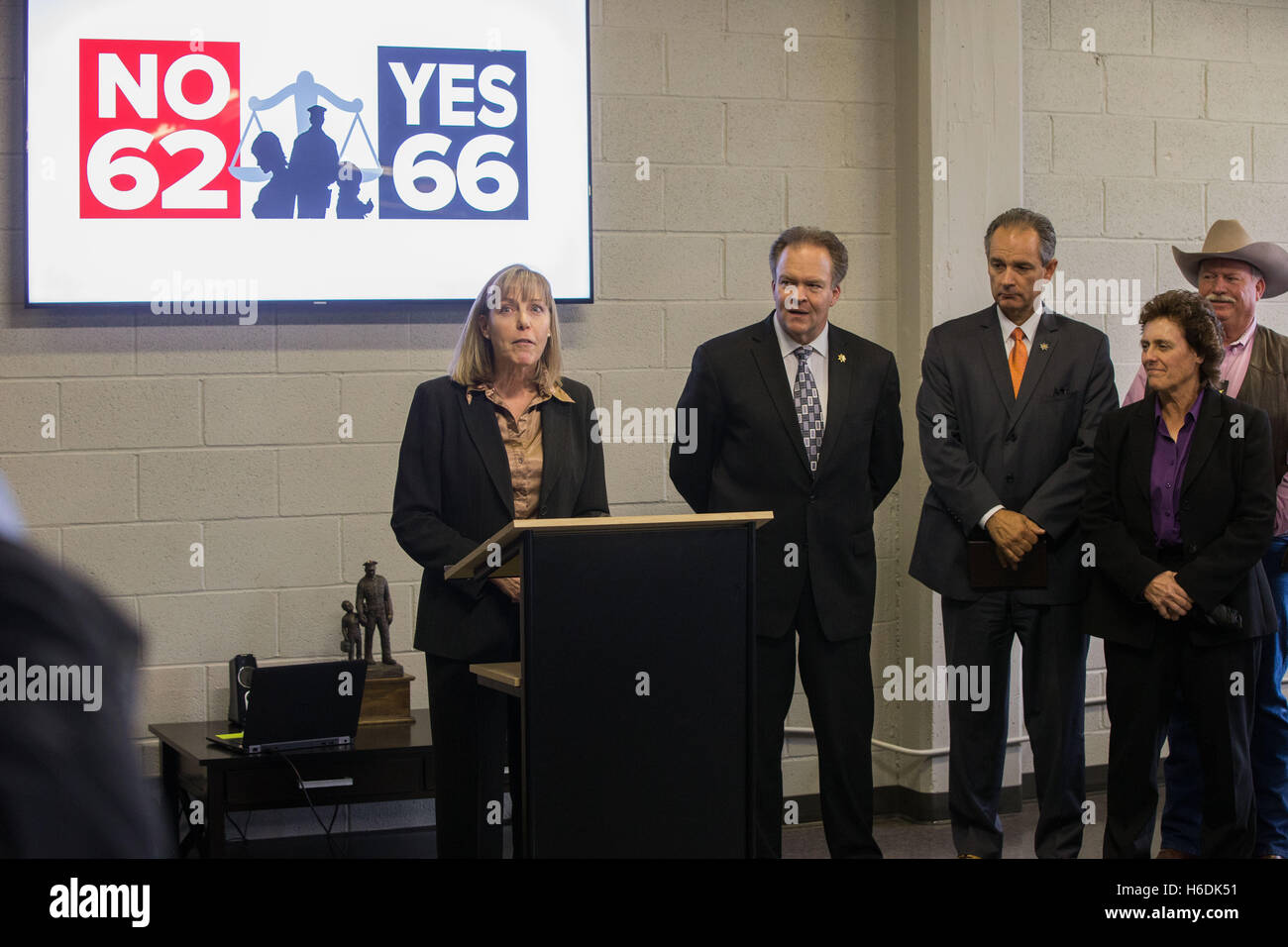 Modesto, CA, USA. 27 Oct, 2016. Comté de DA Birgit Fladager les ...