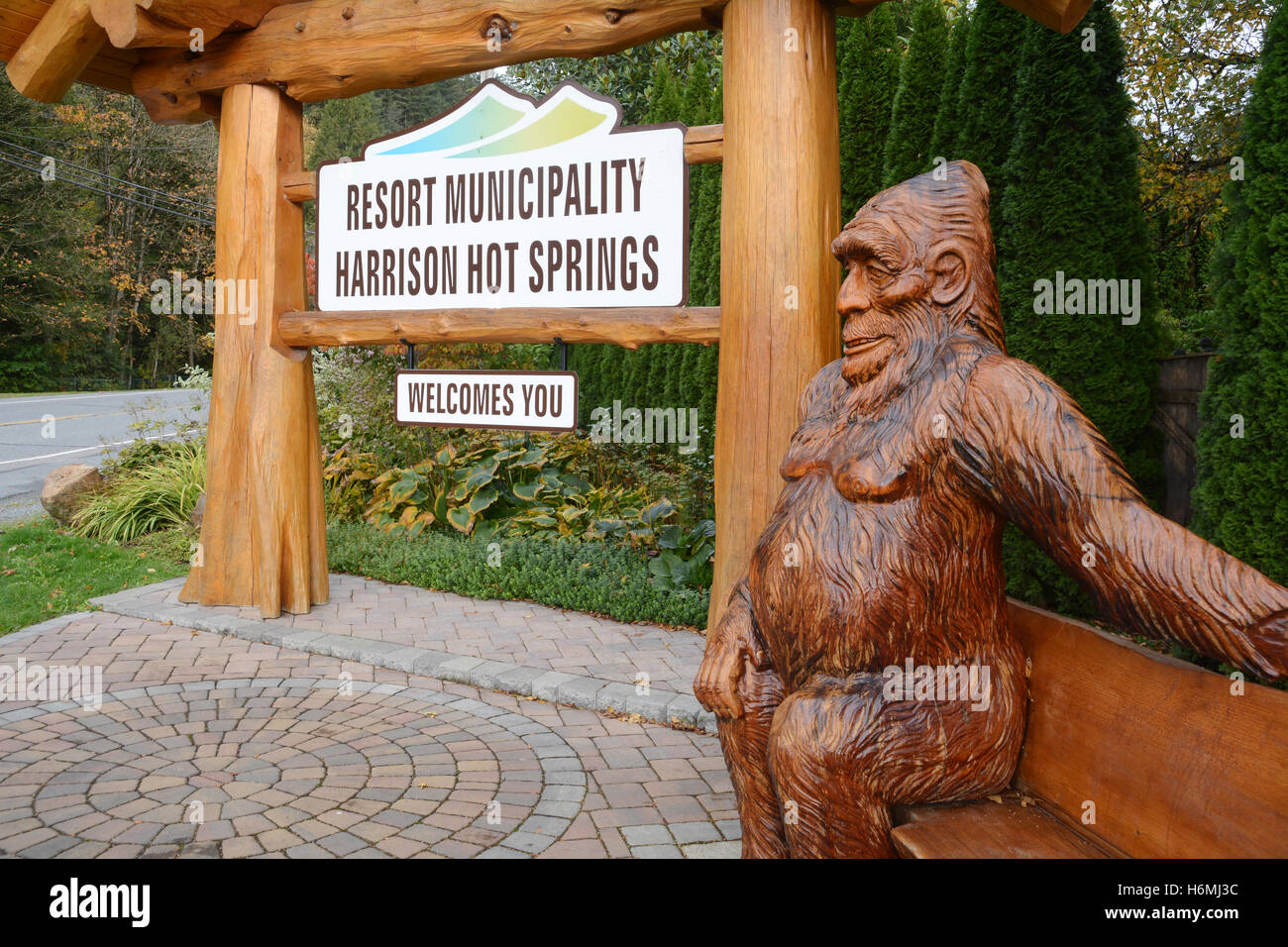 La statue d'un Bigfoot Sasquatch ou à l'entrée du désert, ville de ...