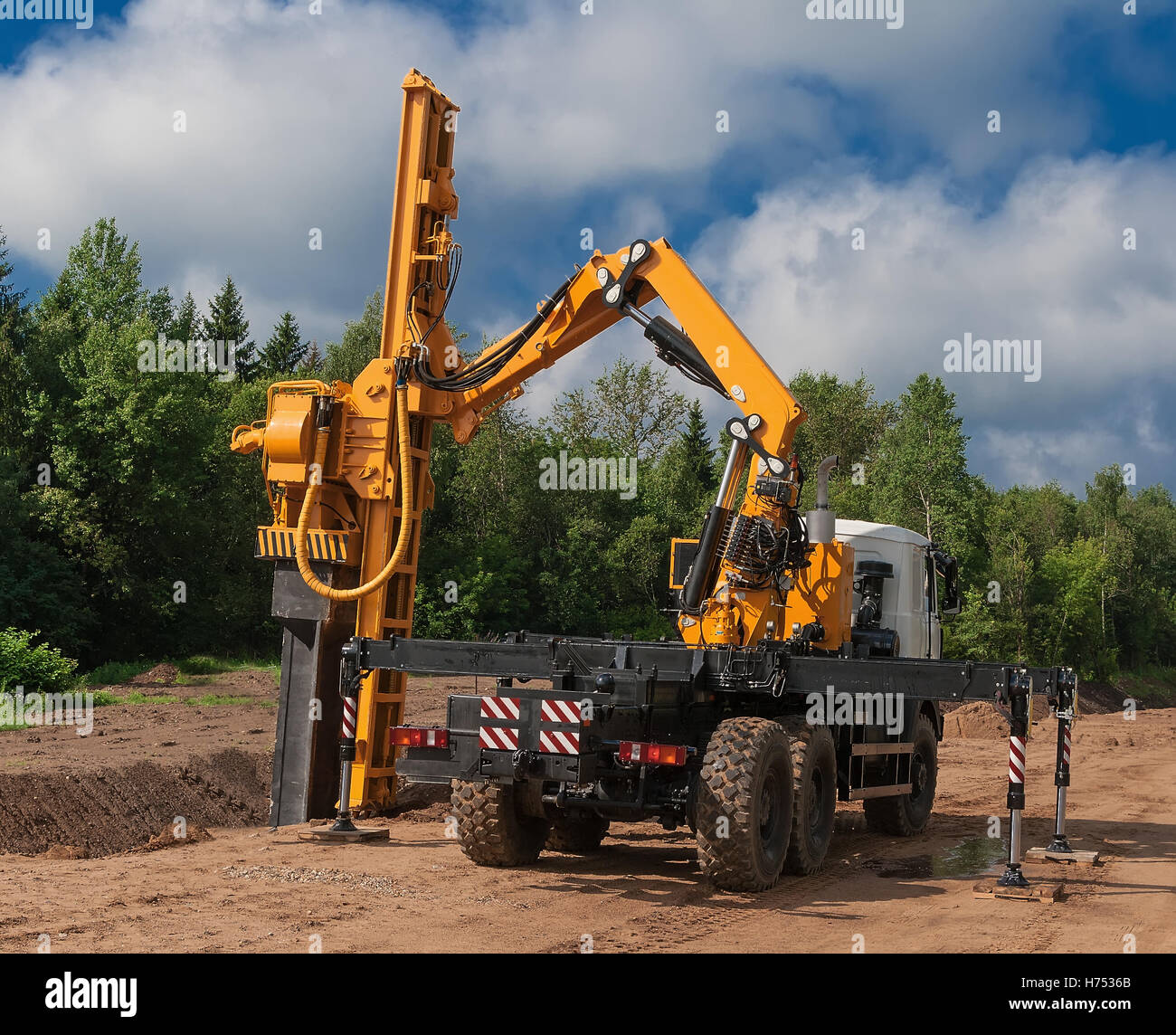 Foreuse de pieux de tarière Banque de photographies et d’images à haute ...