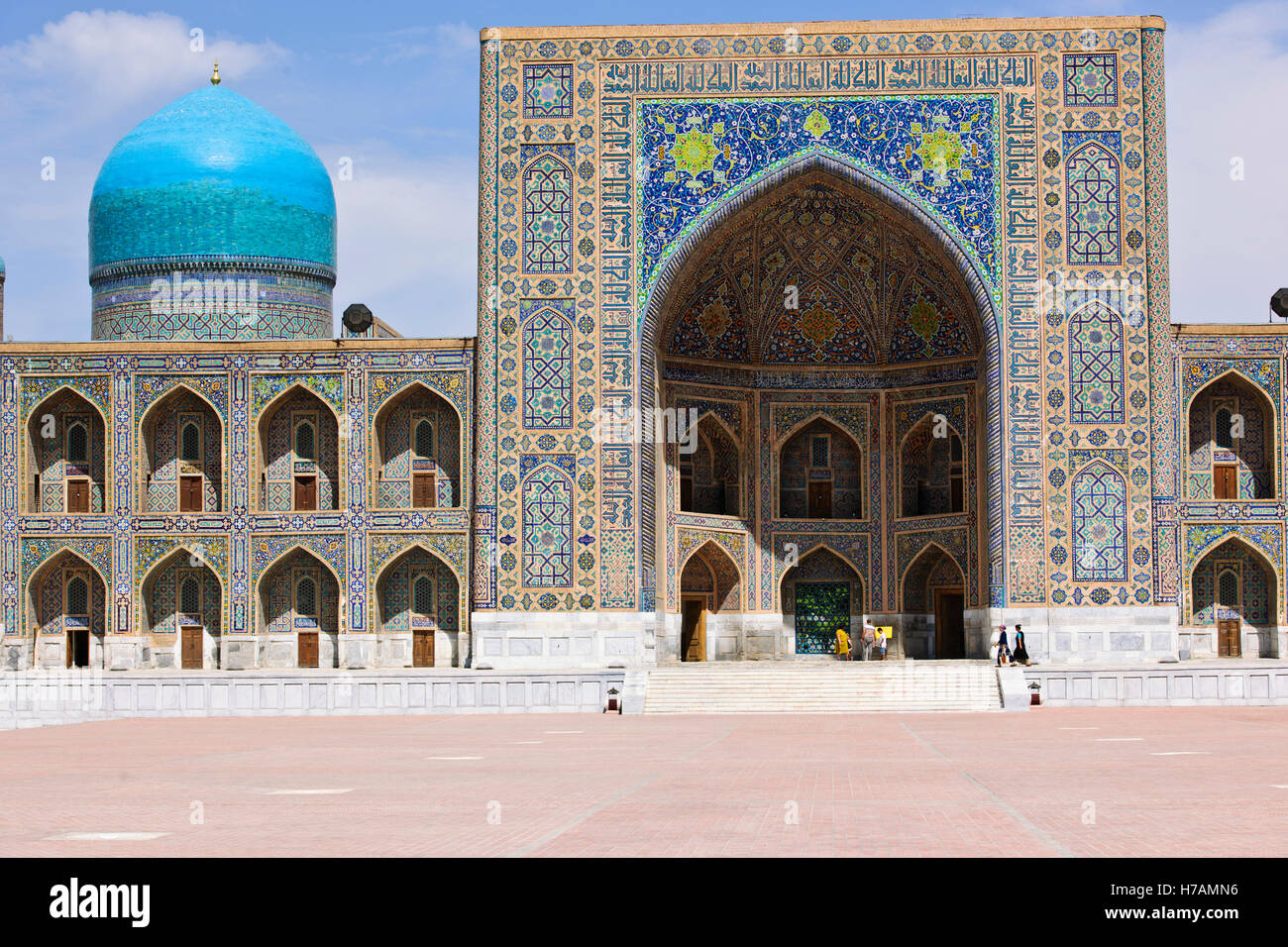 Tilllya Kari Madrassa,17ème siècle,tuile Azure blue Domes,Tourelles,la ...