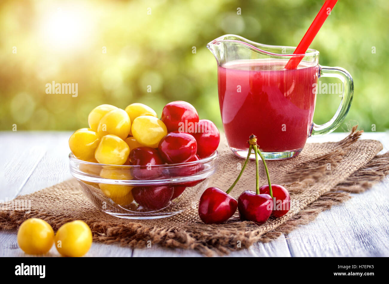 Jus de fruits rouges Banque de photographies et d’images à haute ...