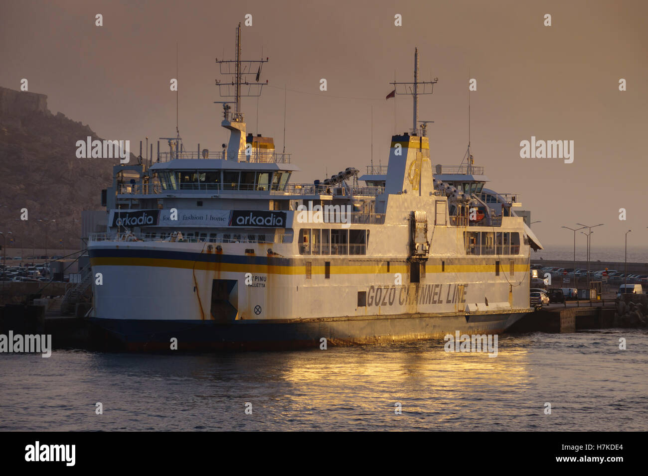 Gozo channel line ferry Banque de photographies et d’images à haute ...