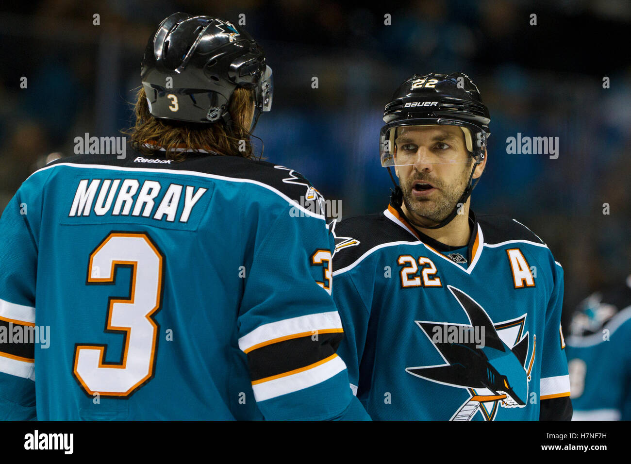 Dec 3, 2011 ; San Jose, CA, USA ; San Jose Sharks le défenseur dan ...