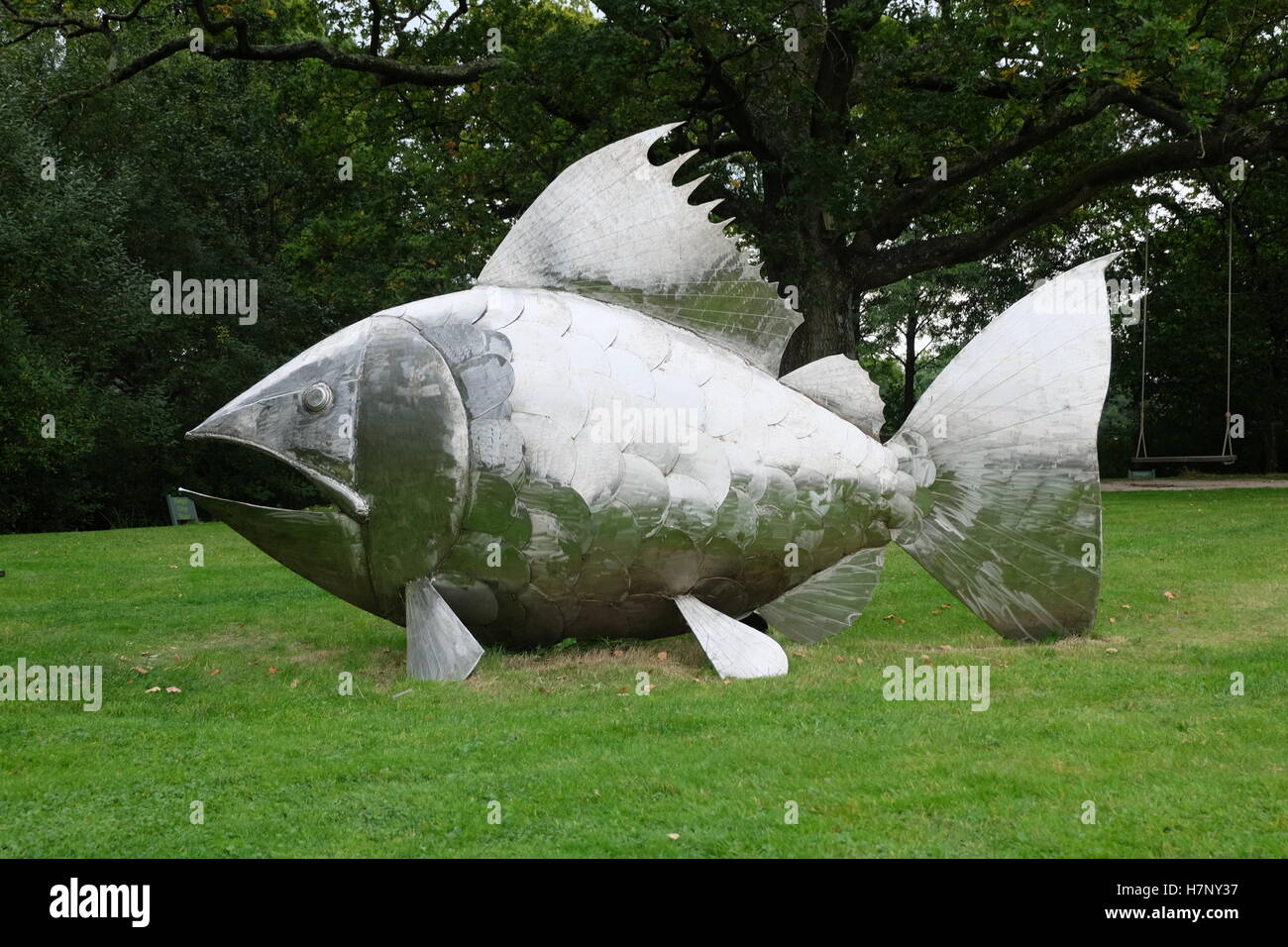 Sculpture de poisson en bois Banque de photographies et d’images à ...