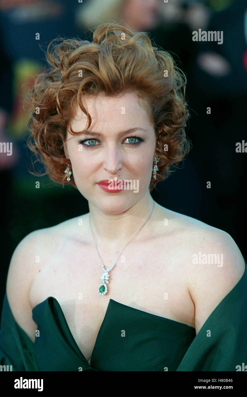 Gillian anderson Banque de photographies et d’images à haute résolution ...