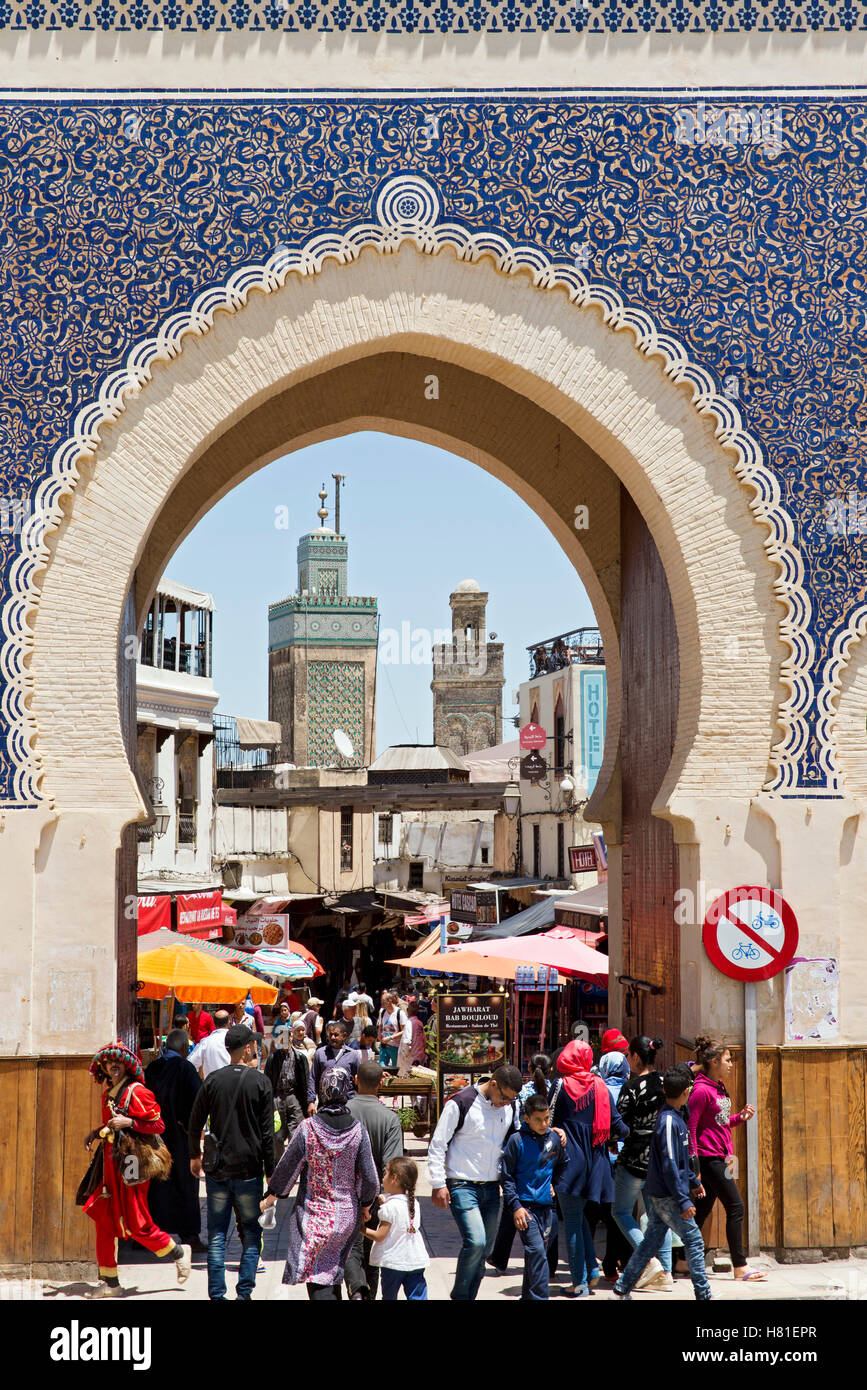 Le Maroc, Fès, Bab Boujeloud, construit 1913 porte monumentale et ...